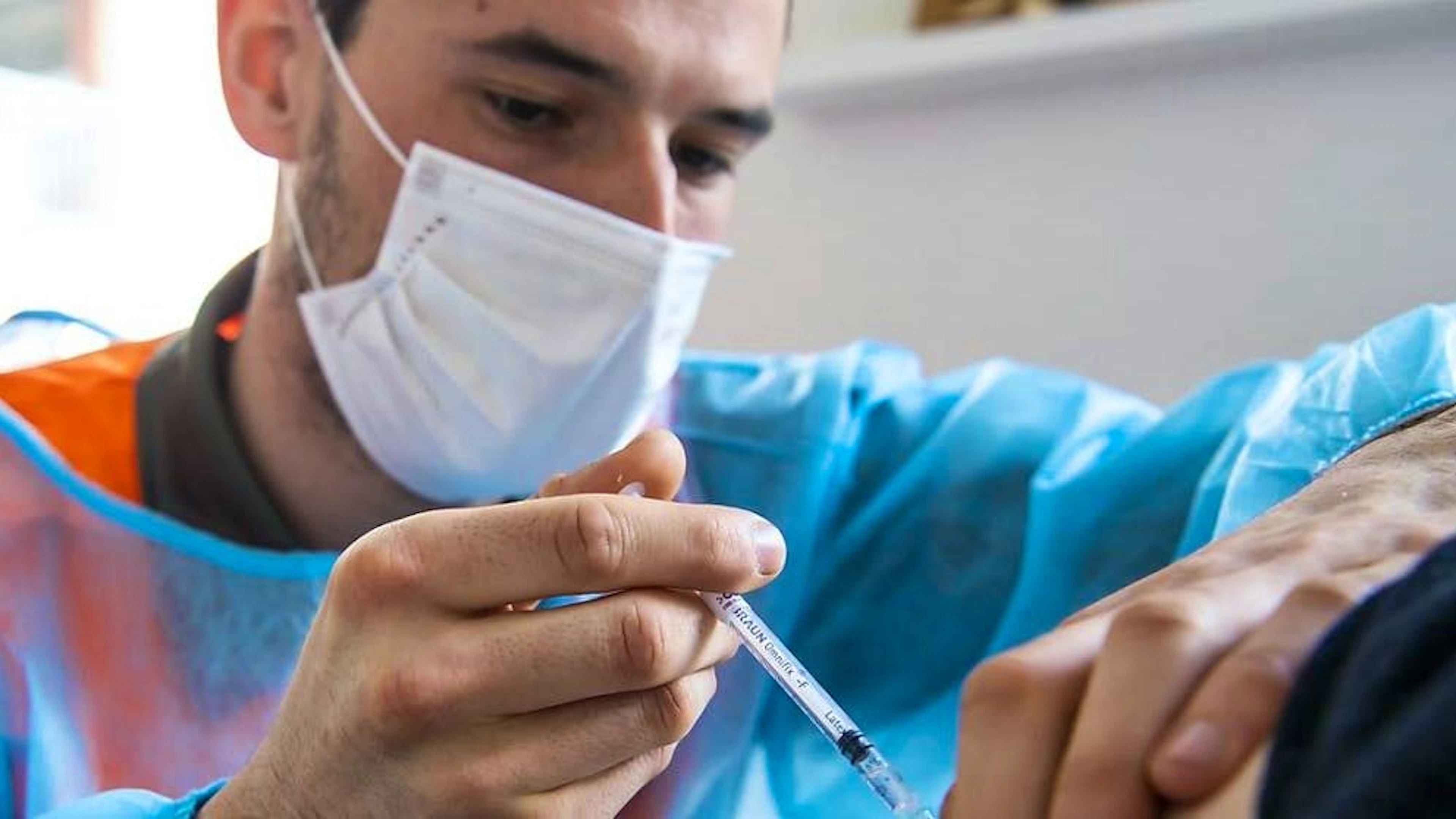 Medici e farmacisti lanciano il proprio certificato Covid-19