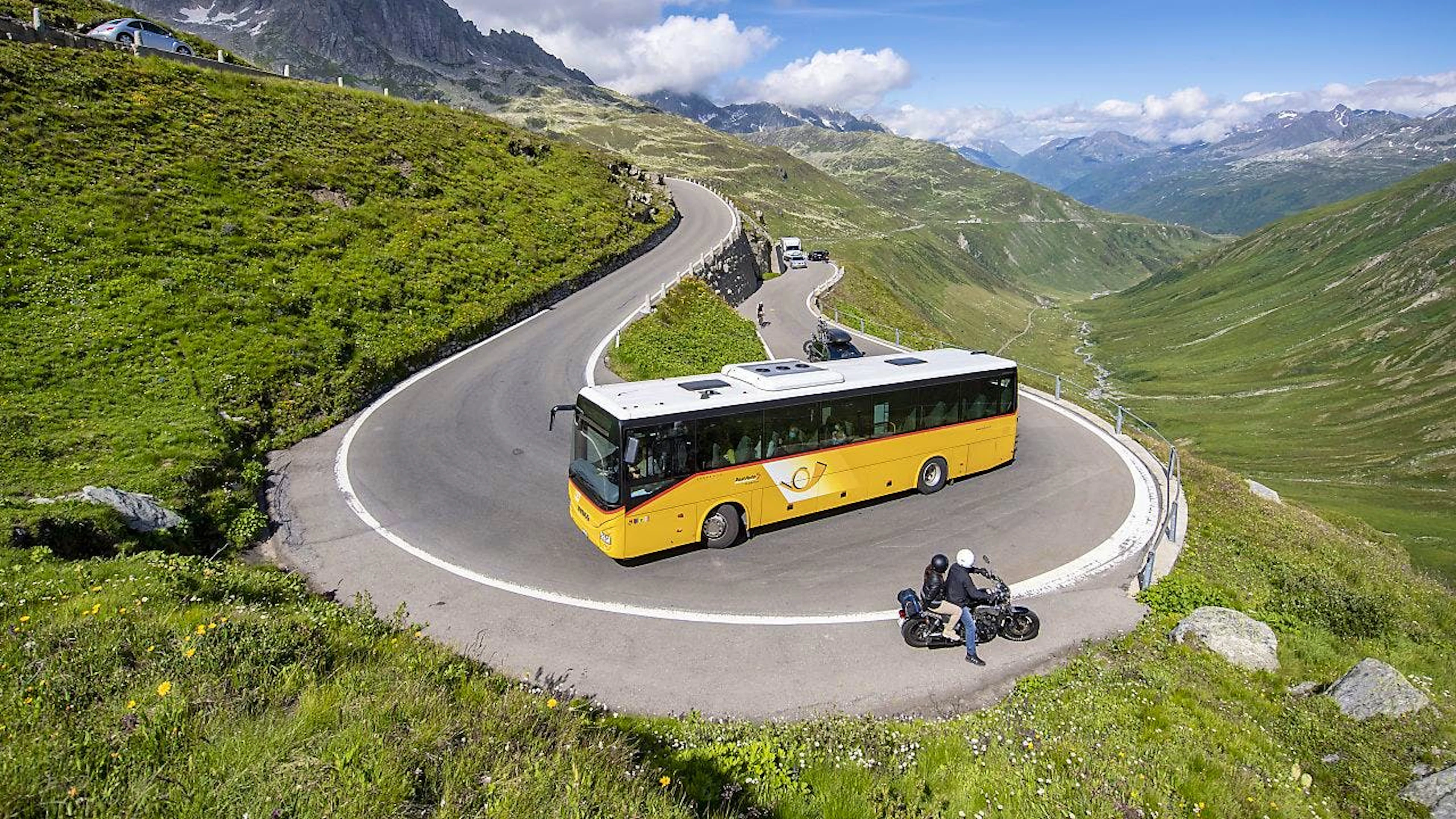 In Val Calanca si viaggia con l'autopostale