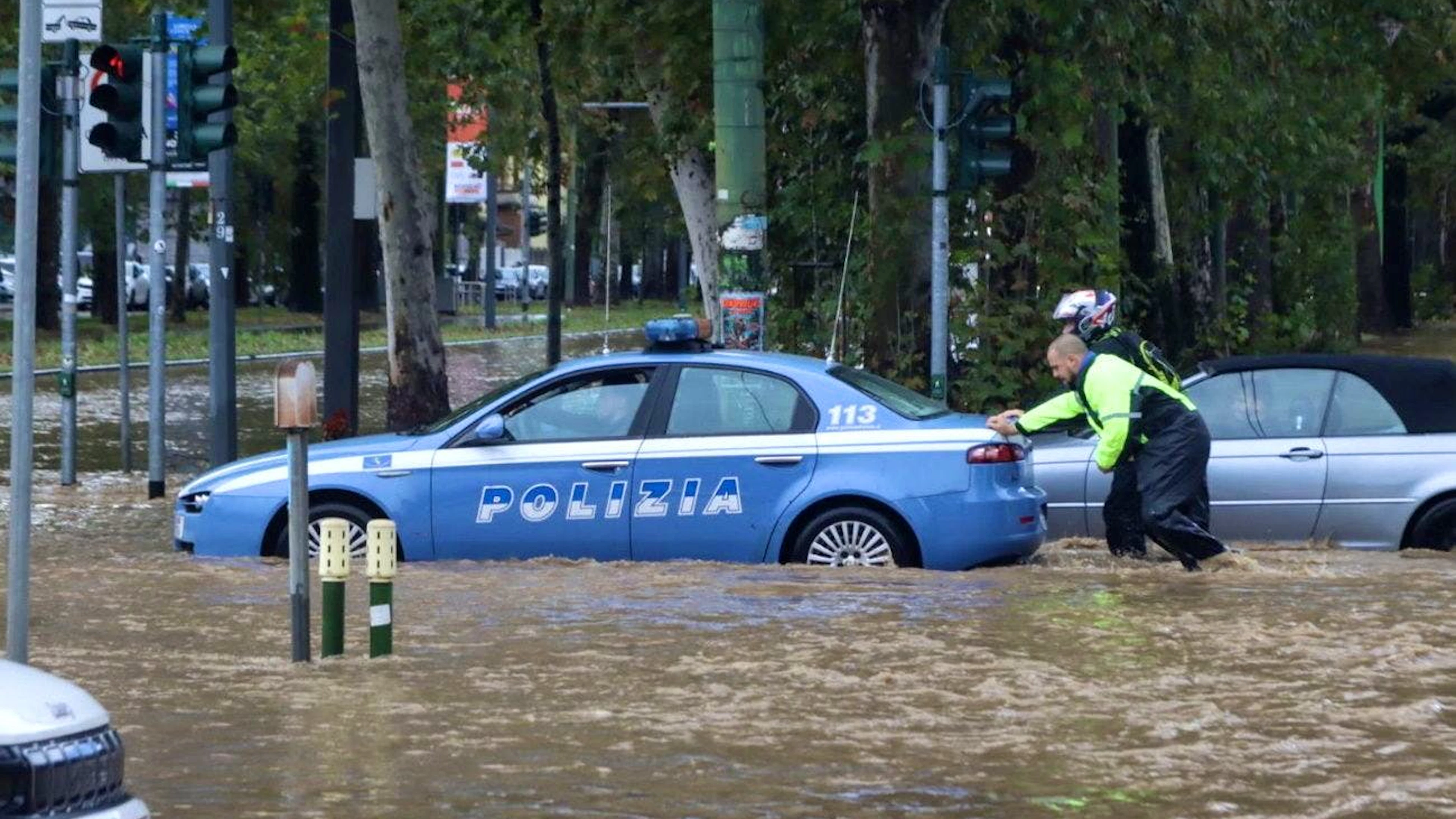 Dopo la tanta pioggia torna il sole in Ticino, a Milano è esondato il ...