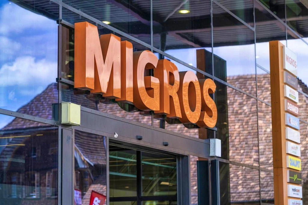 Dopo gli oltre 400 licenziamenti la filiale Migros più vicina a me ...