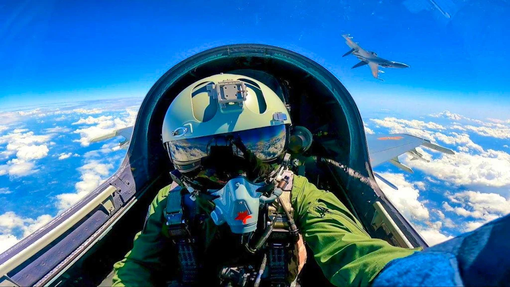 Taiwan reports record number of Chinese military aircraft