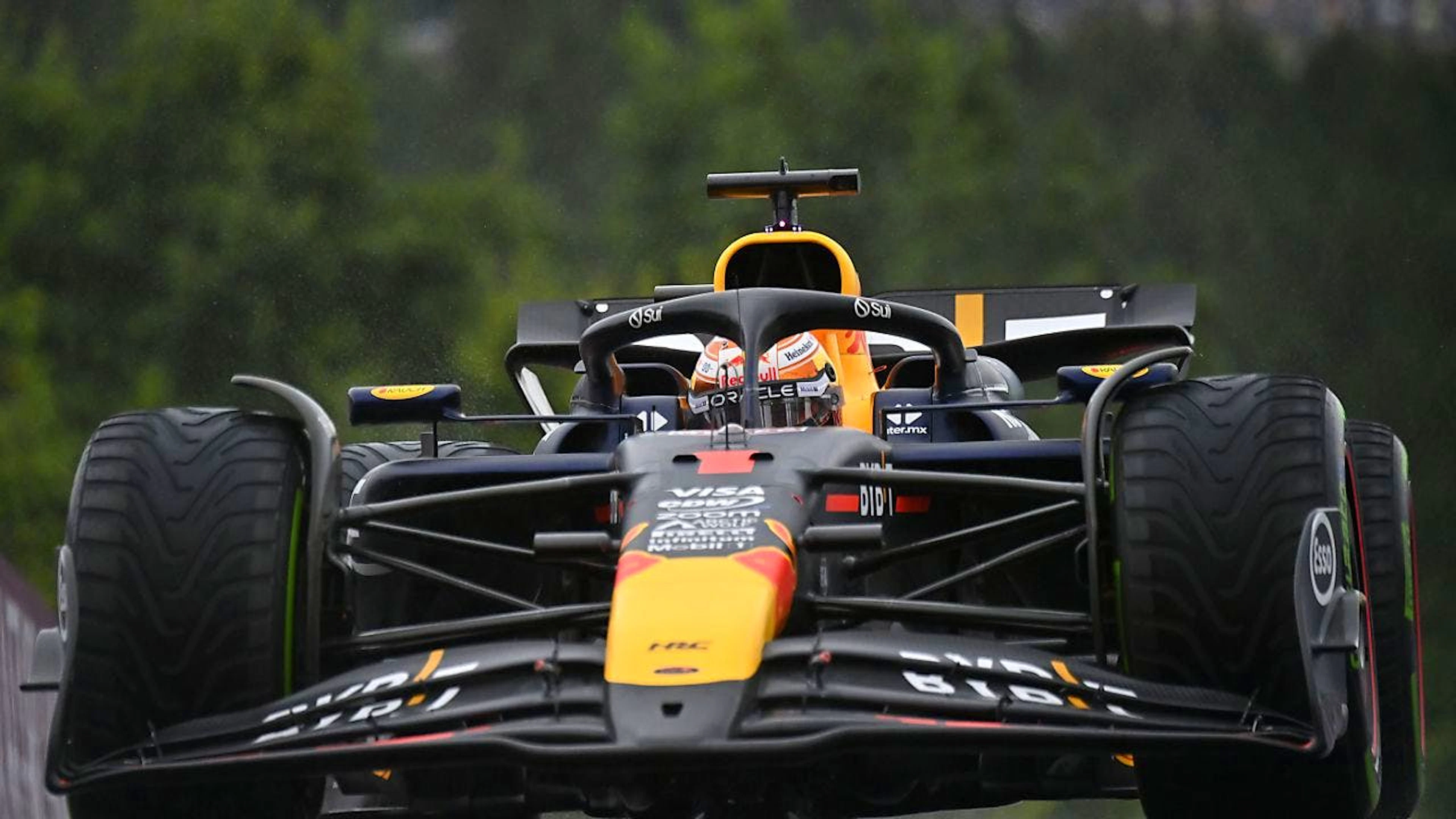 Leclerc profitiert von Verstappen-Strafe und startet von der Pole-Position