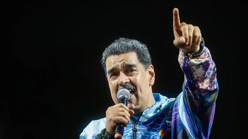 Il presidente venezuelano Maduro tra i primissimi a votare