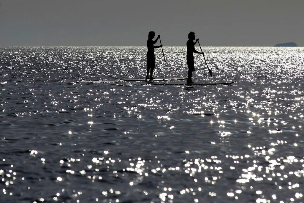 Muore facendo stand-up paddle sul fiume Aar