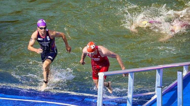 Swiss men swim too slowly in triathlon