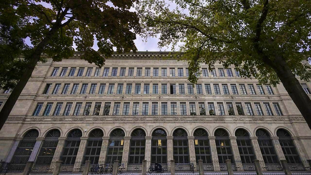 SNB achieves high half-year profit