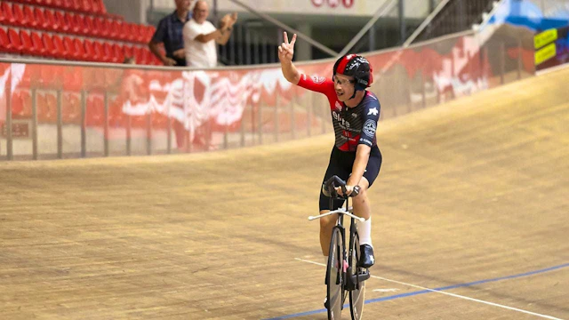 Thiébaud sets Swiss hour record