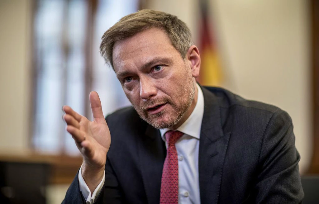 Germania: terremoto a Berlino, Scholz licenzia Lindner