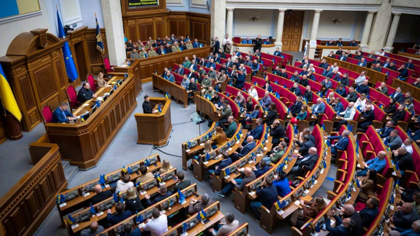 Ucraina: parlamento chiuso, si temono attacchi russi