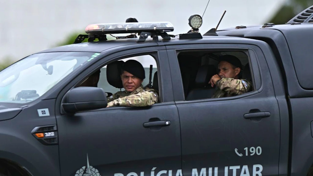 Brasile: San Paolo sotto choc, agente lancia un uomo da un ponte