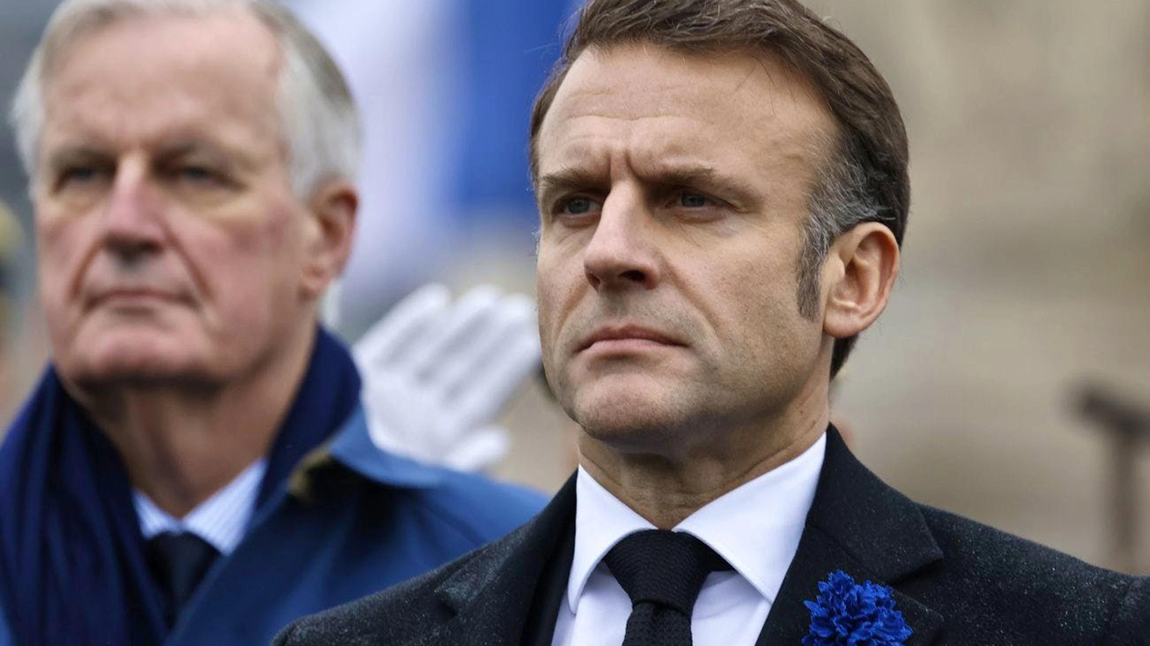 Cade il Governo Barnier, Macron sempre più solo: «Ma resto fino alla fine»