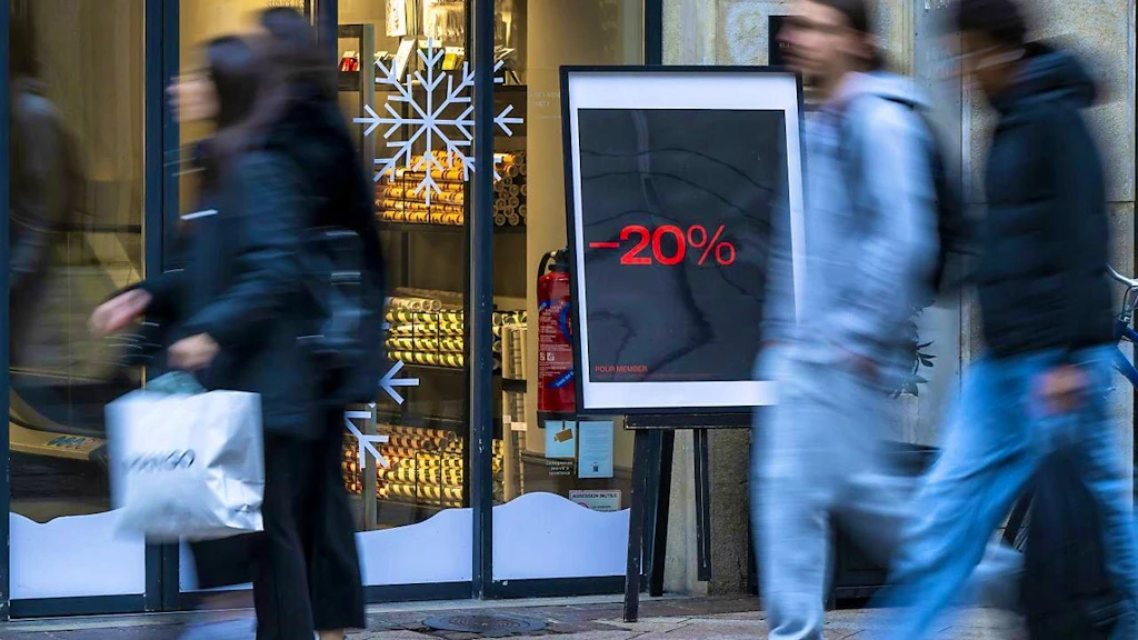 Retail sales fall slightly in November
