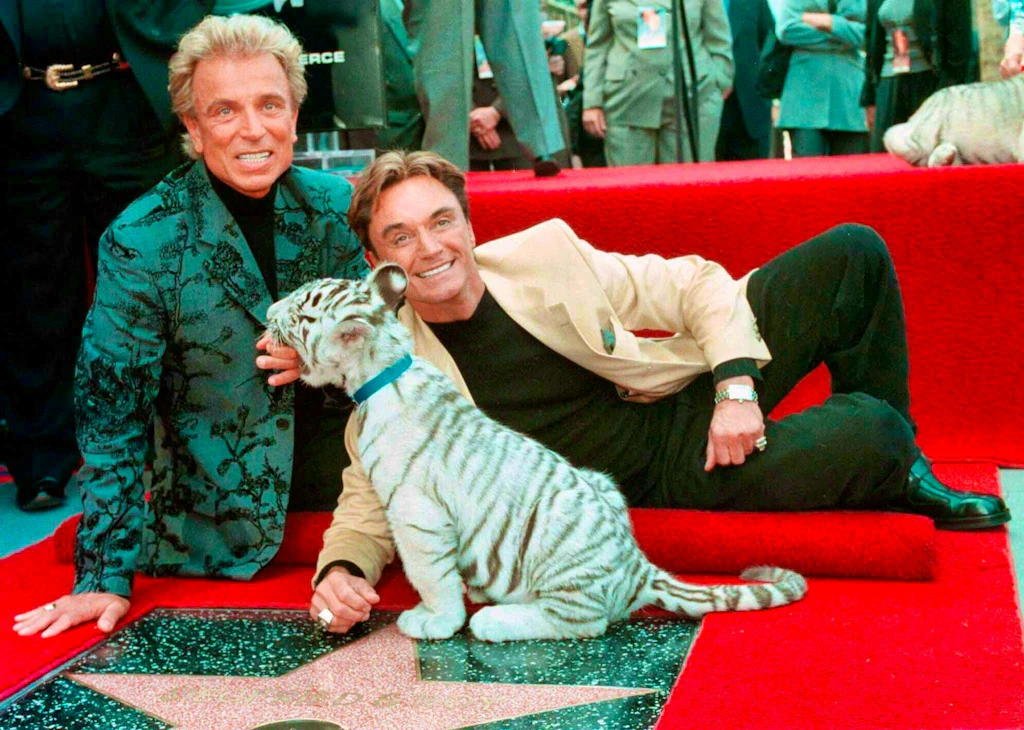 Homeless people take over Siegfried and Roy's estate