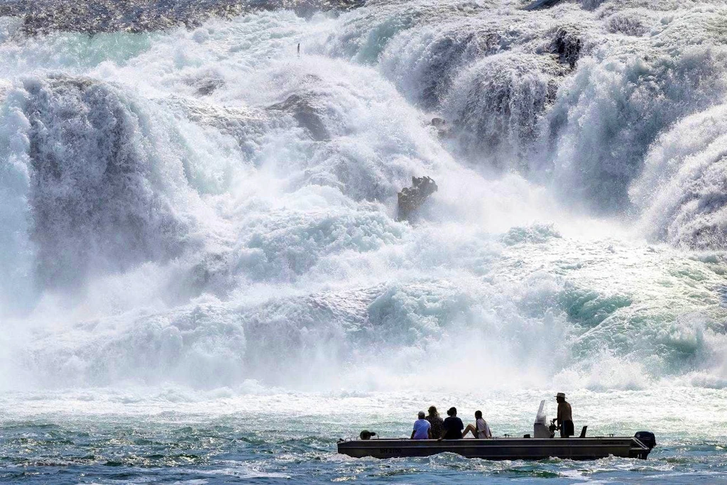 Managing director embezzles money at Rhine Falls visitor center