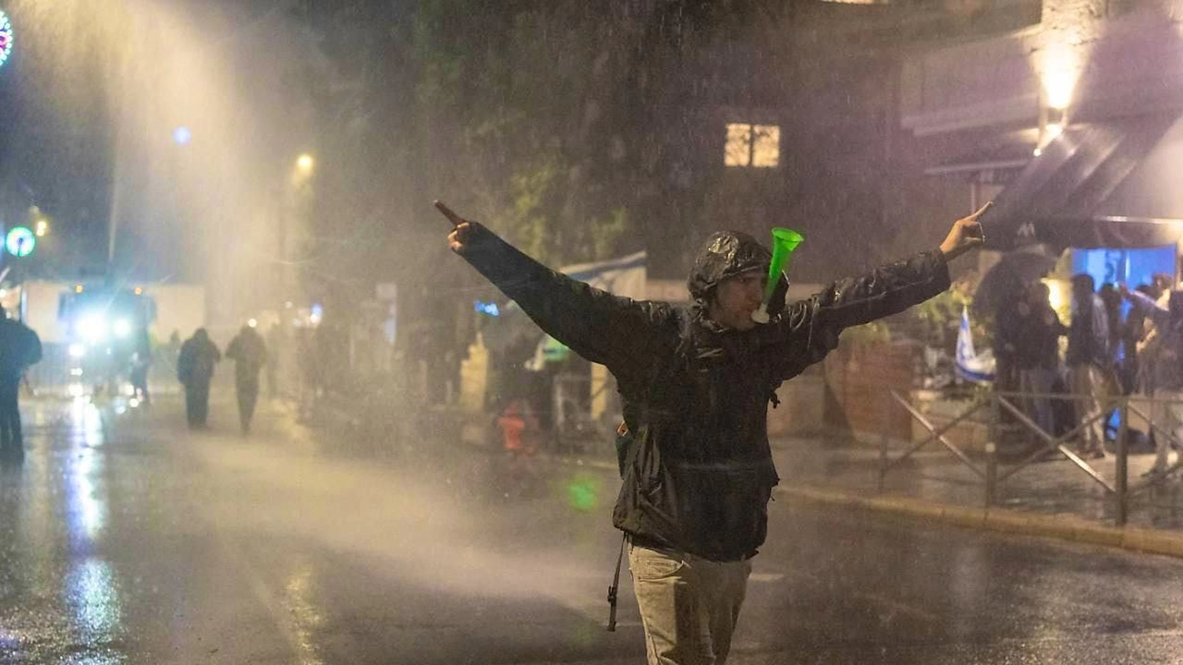 Thousands protest against Israel's government
