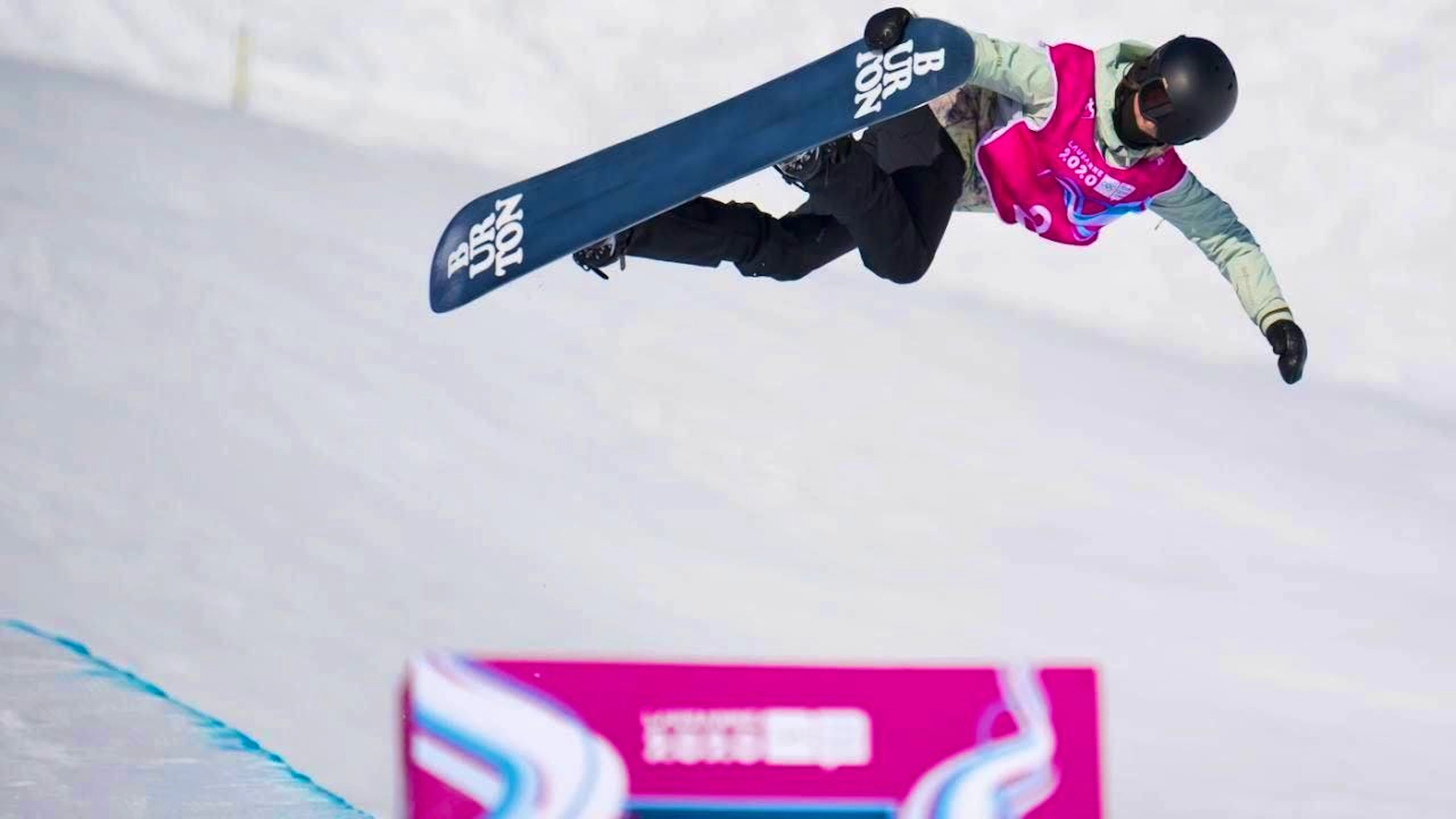 Women's halfpipe final with Isabelle Lötscher