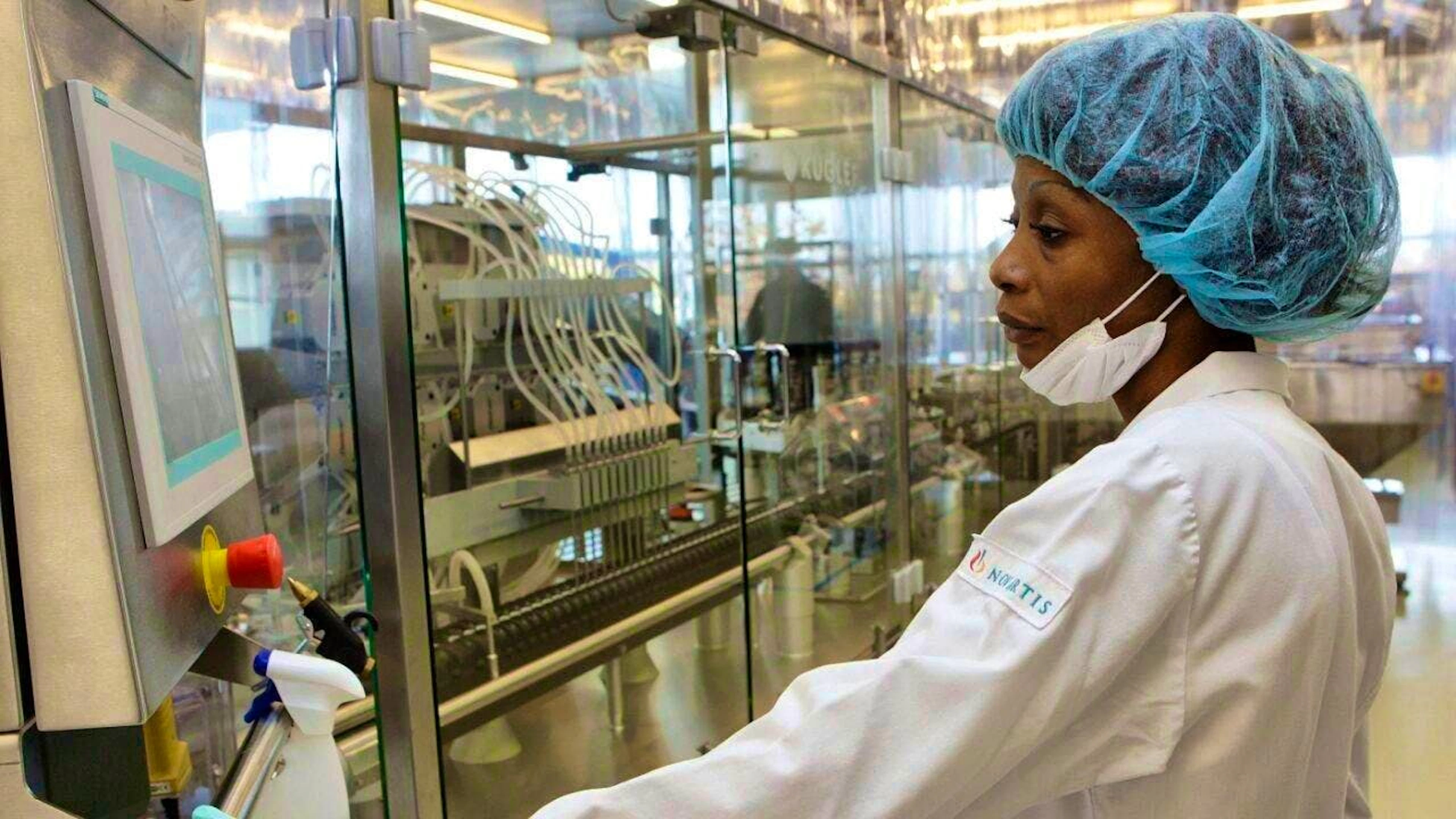 Novartis announces billion-euro investments in the USA