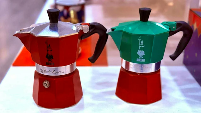 Italian cult coffee pots are now Chinese