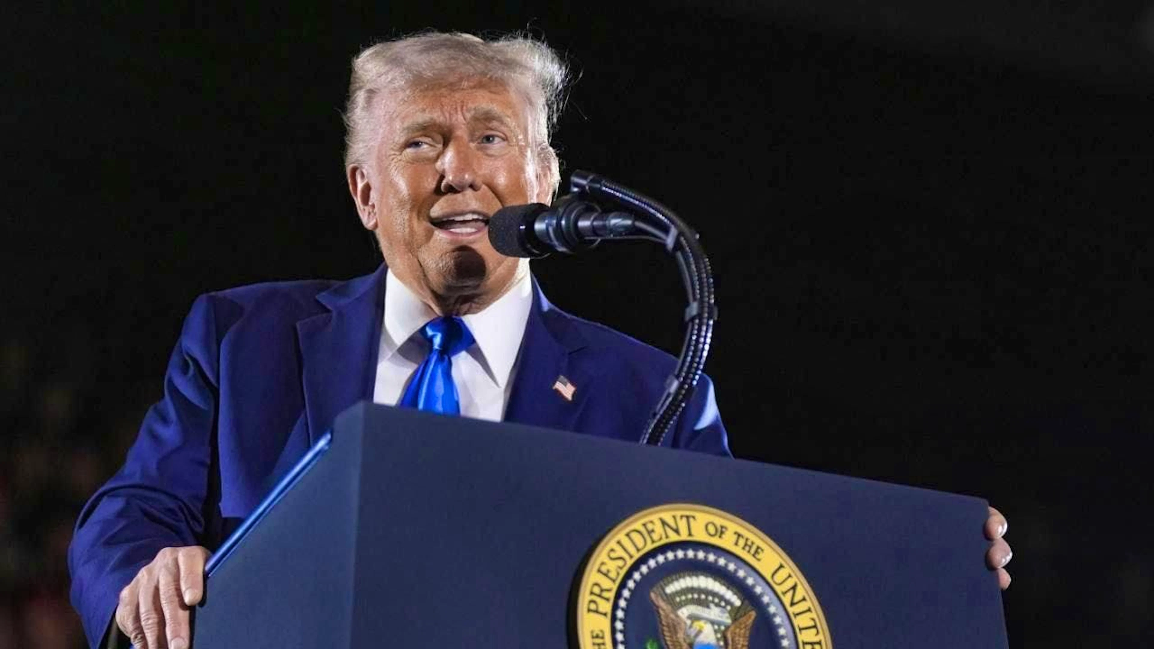 US President Trump's tariffs on car parts come into force