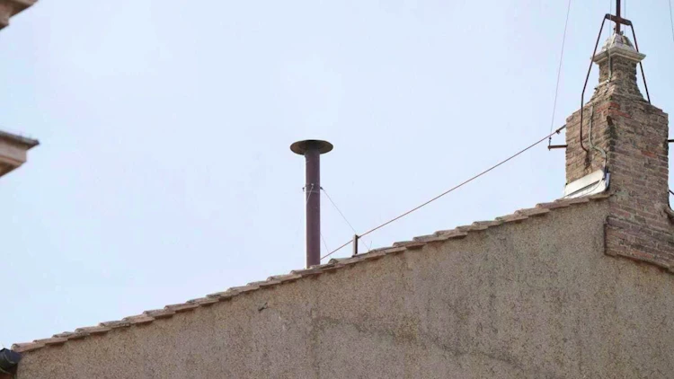Conclave: election of new pope begins