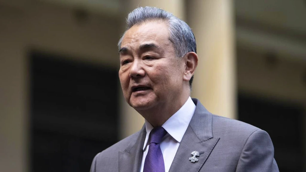 Cina preoccupata e invita India e Pakistan alla «moderazione»