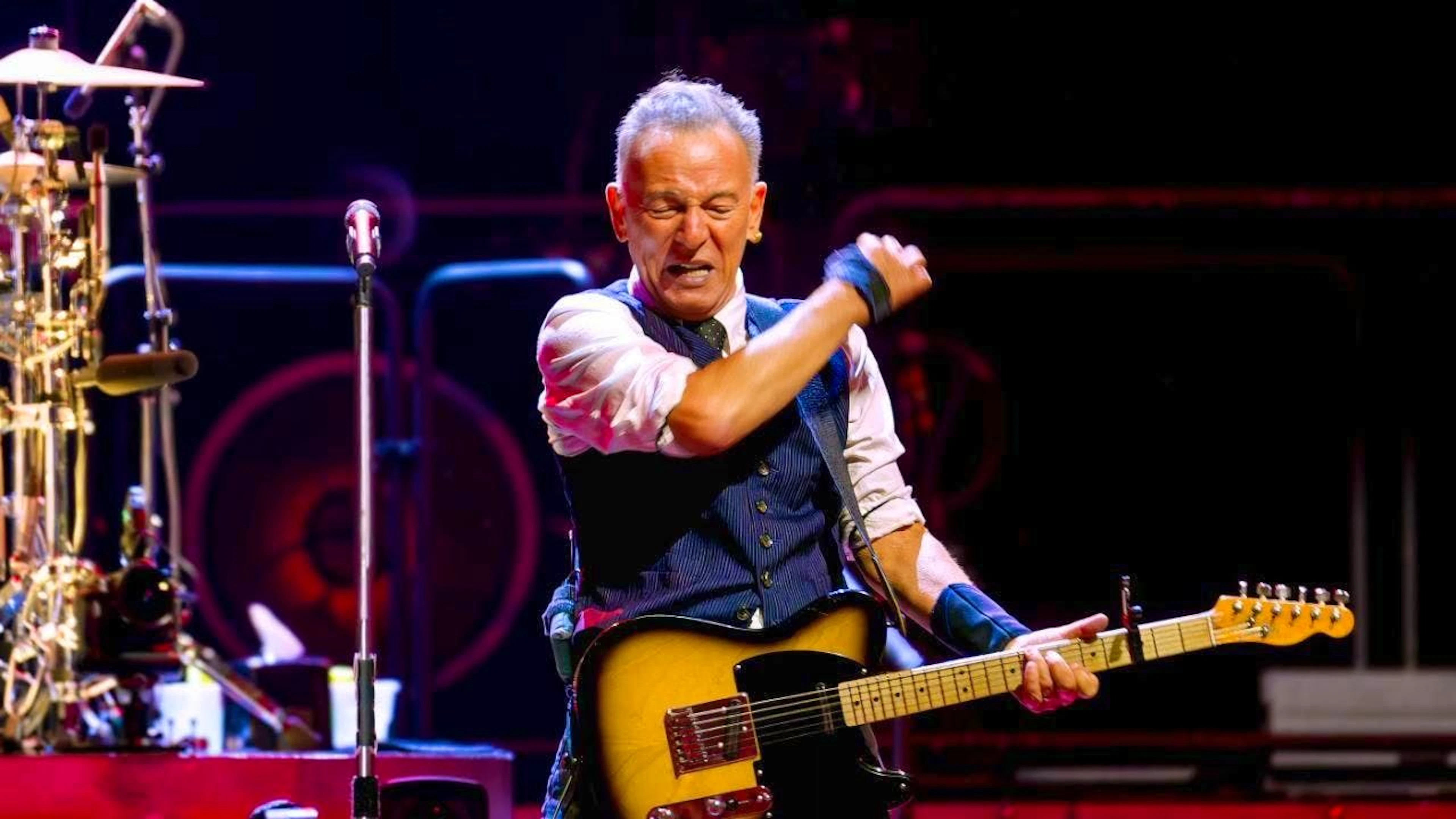 The President vs. The Boss - Trump attacks Springsteen