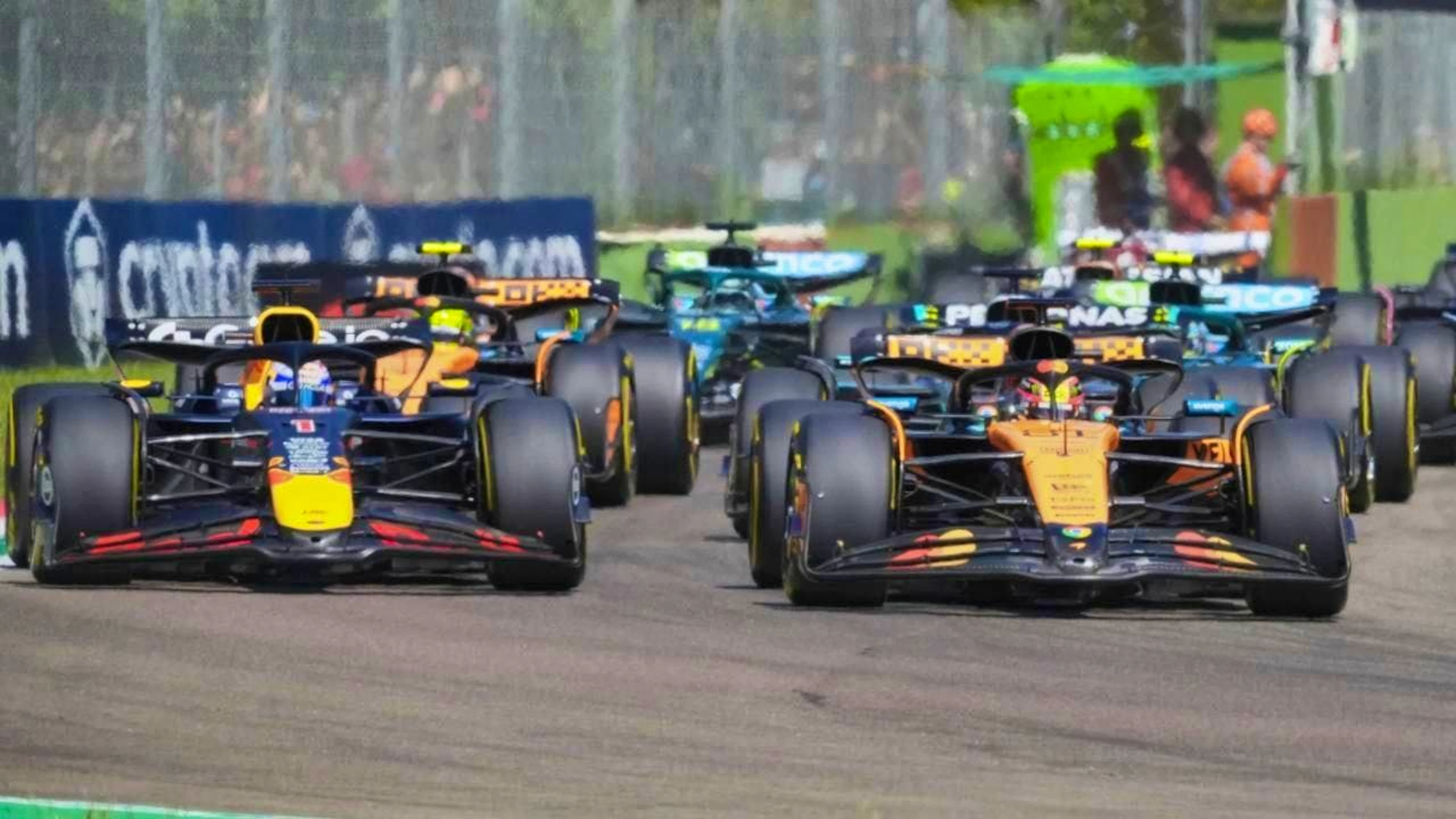 Verstappen wins - Team Sauber comes away empty-handed