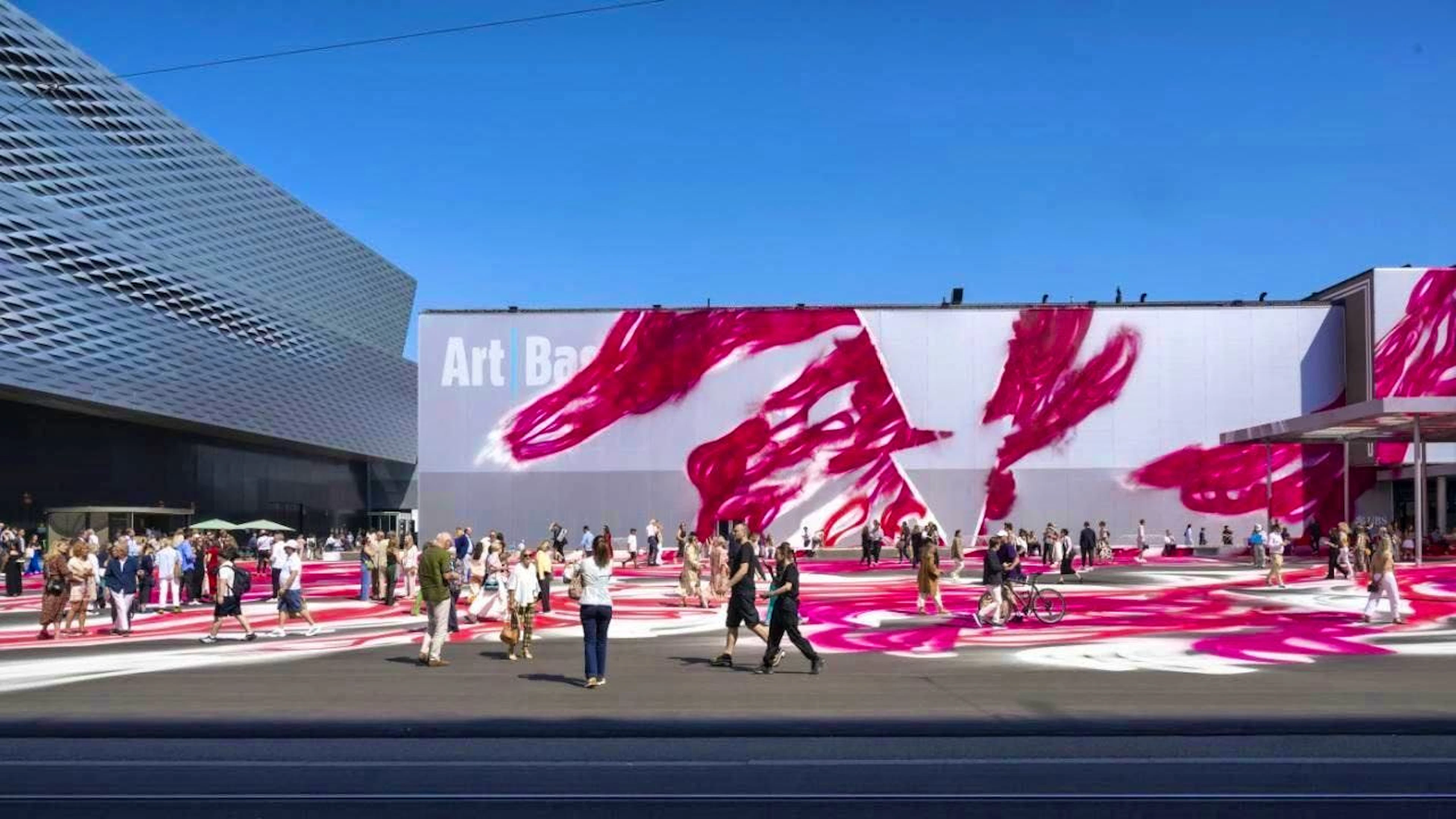 Art Basel art fair attracts 88,000 people