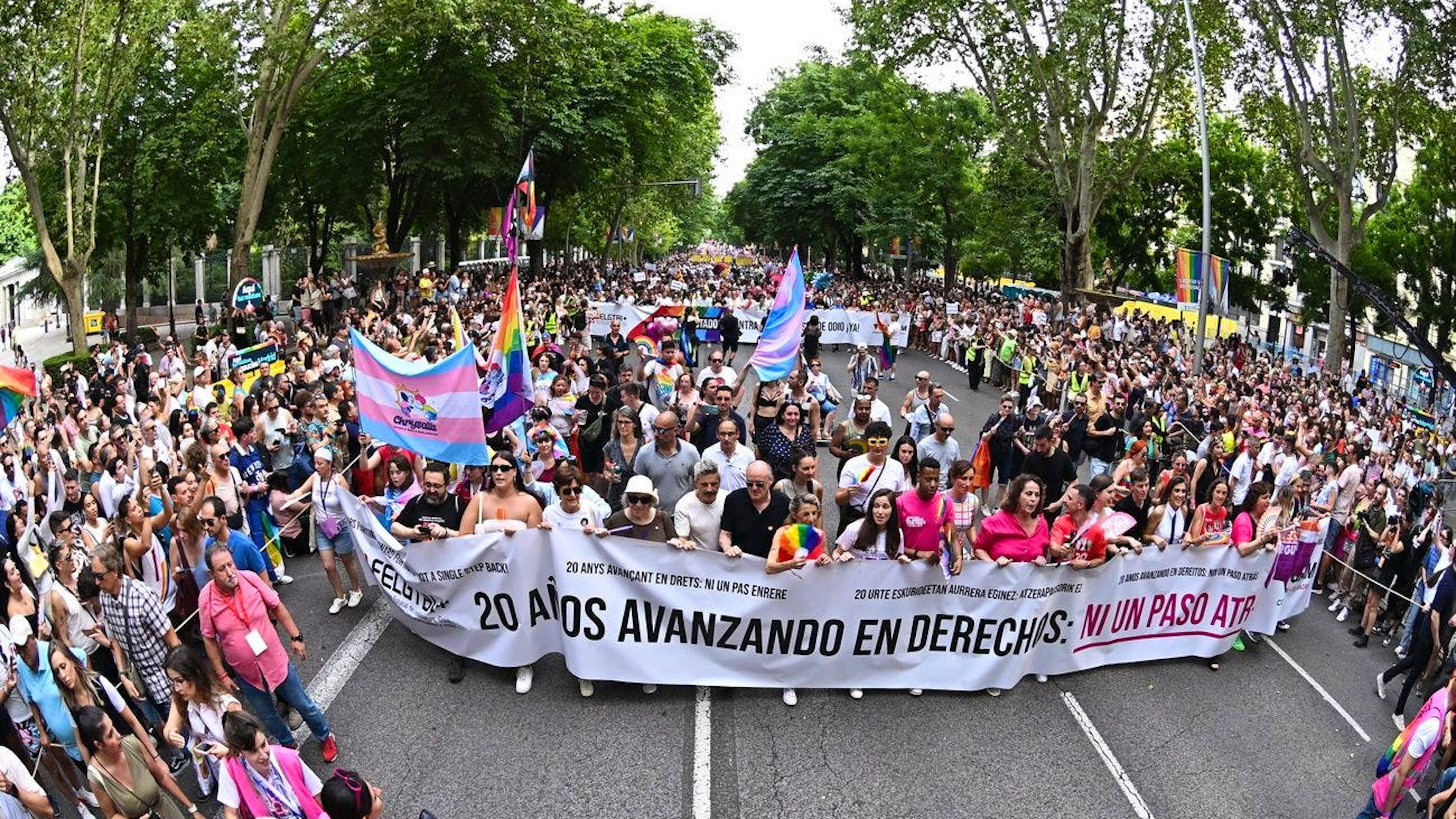 Decine di migliaia al Pride Madrid, a 20 anni dalle prime nozze gay