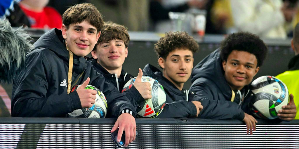 German Football League recommends change - ball boys should no longer ...