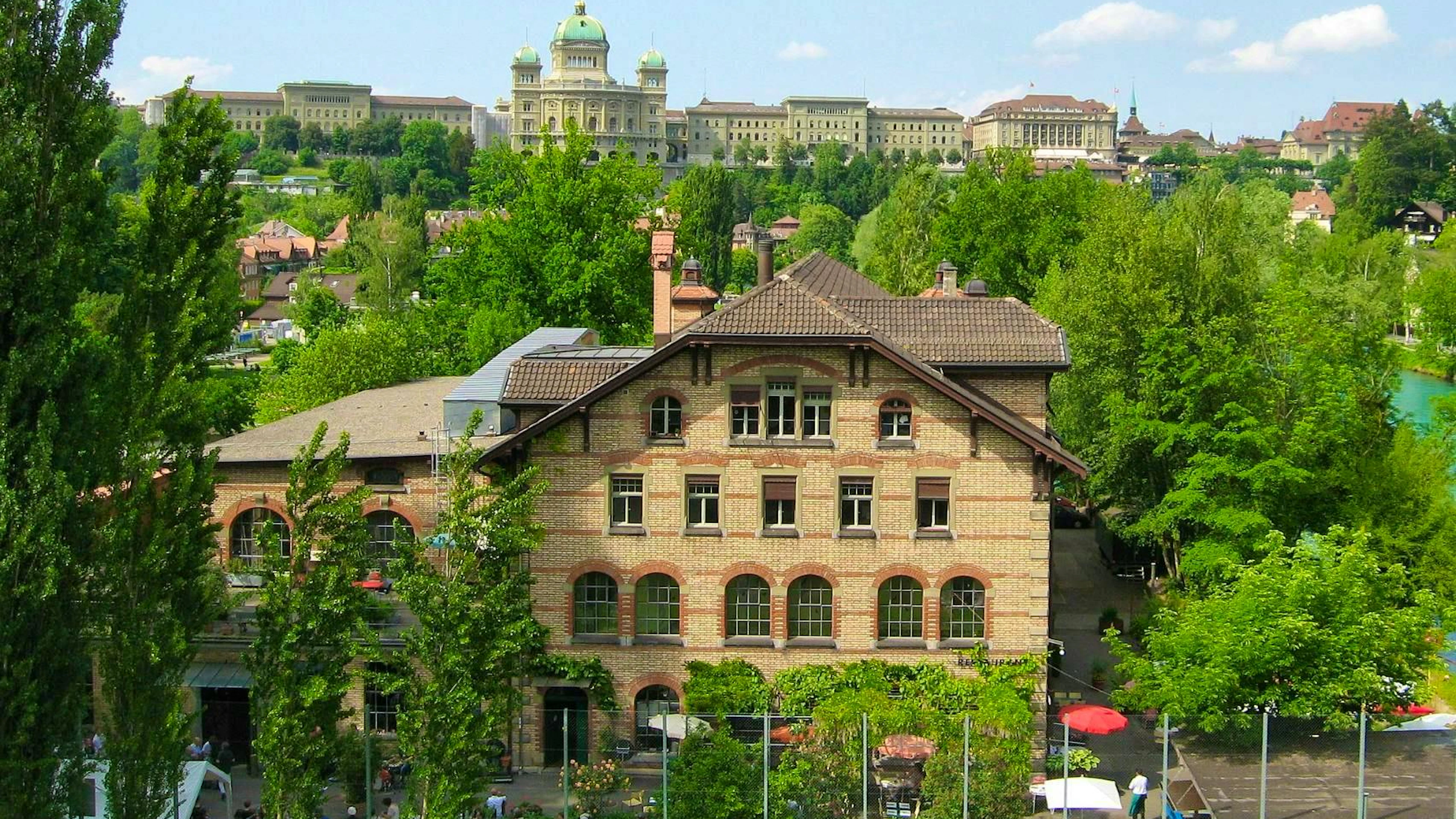 Power struggle escalates at Bern cultural center - board resigns