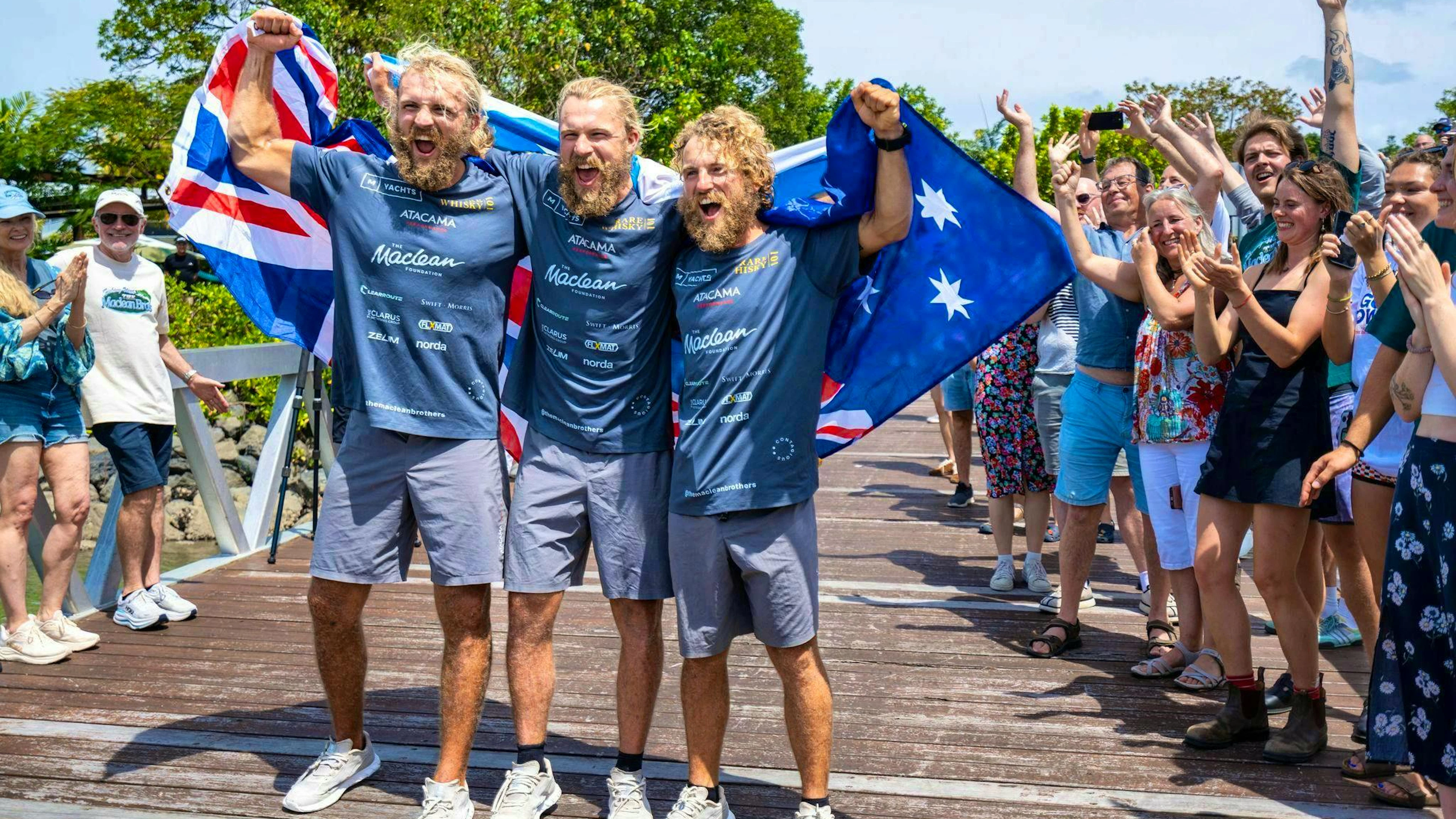 3 brothers cross the Pacific in a rowing boat - now they want pizza