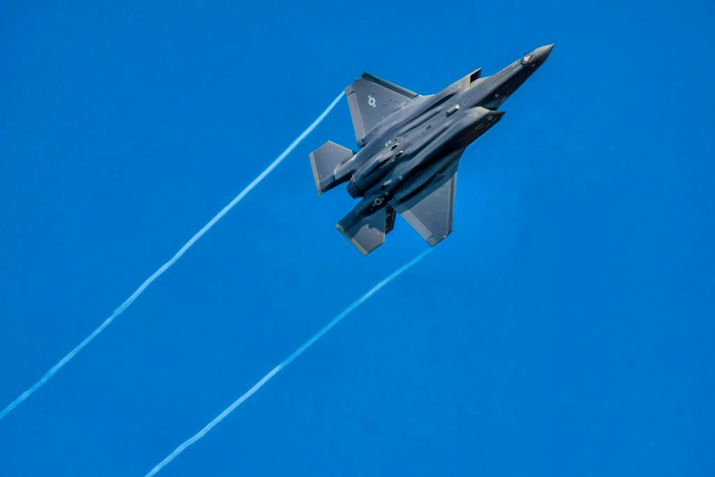 Switzerland to buy fewer F-35s: Federal Council confirms reduction in ...