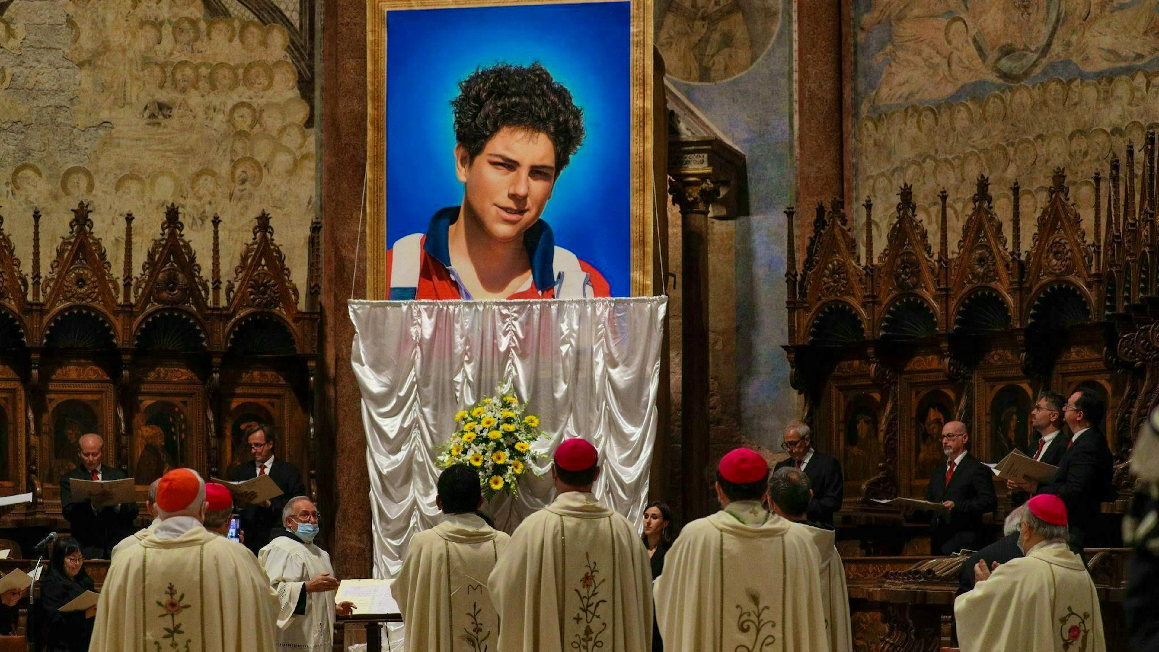 "Cyber apostle" Carlo Acutis becomes first Gen Y saint
