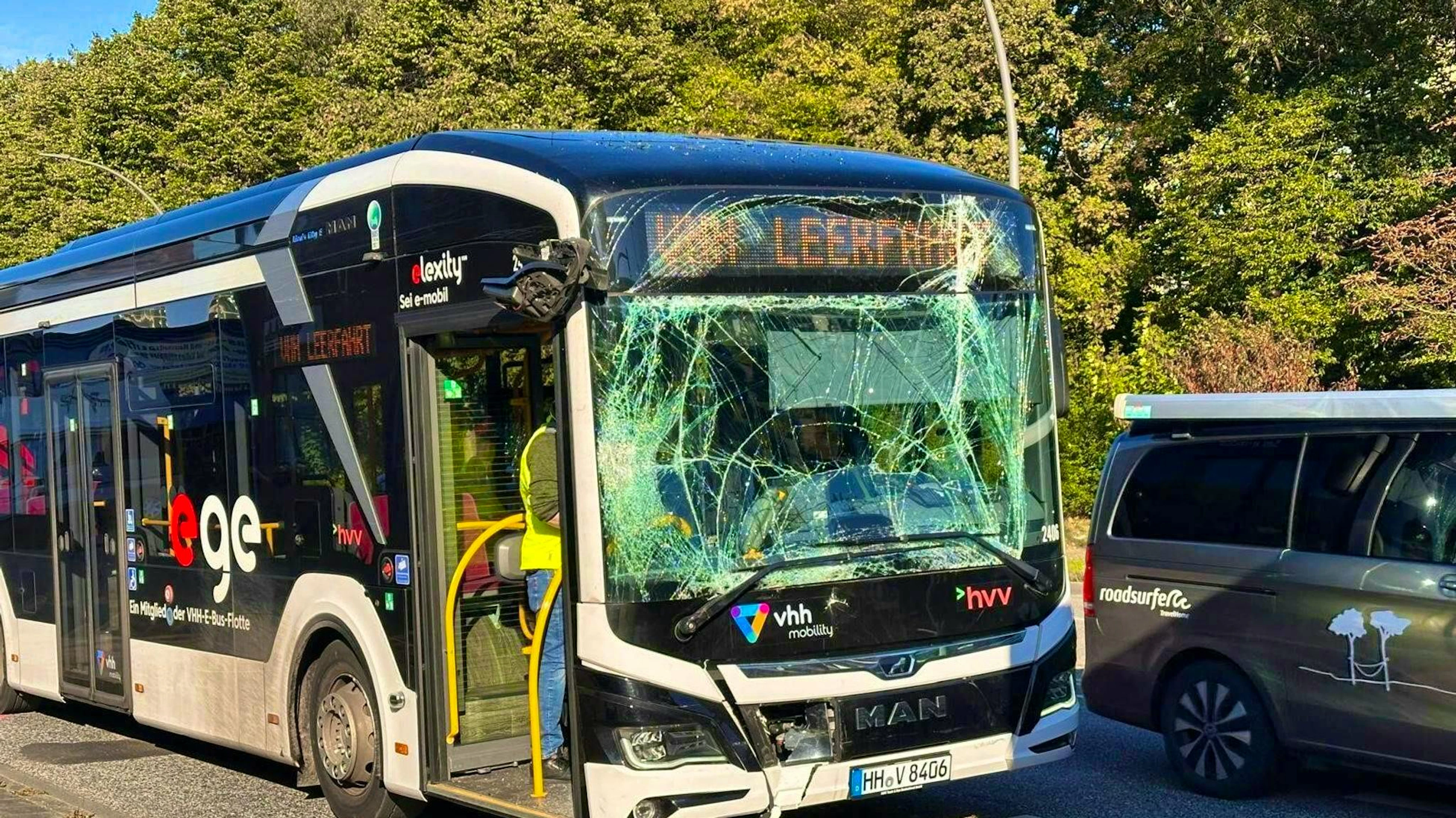 Buses crash in morning traffic - 20 people injured