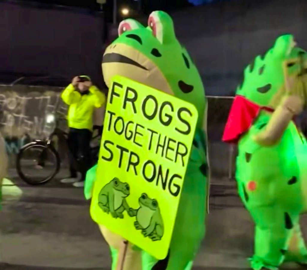 This is why people in Portland are protesting against ICE in animal ...