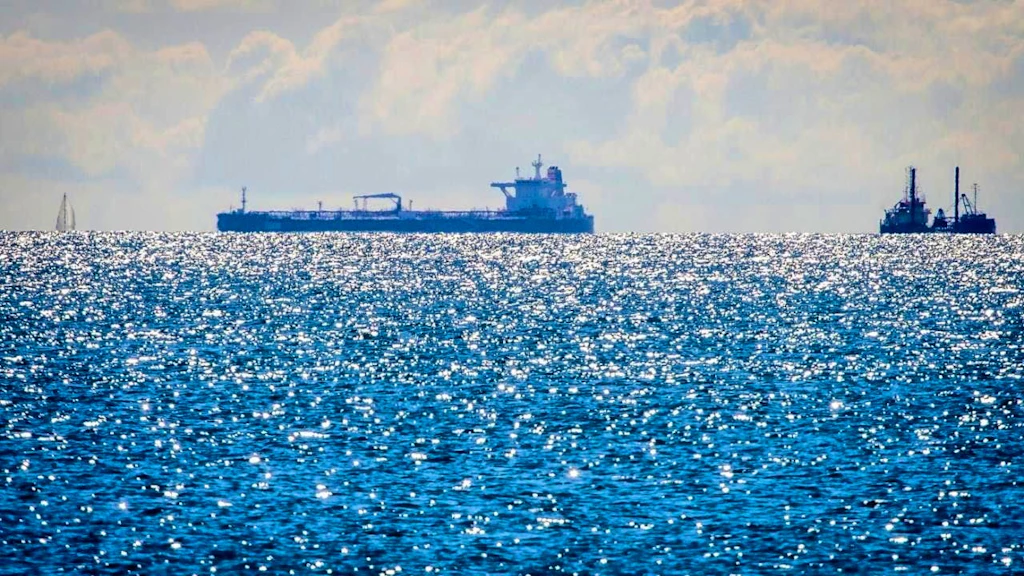 Up to 1,400 ships: Russia's shadow fleet worries EU