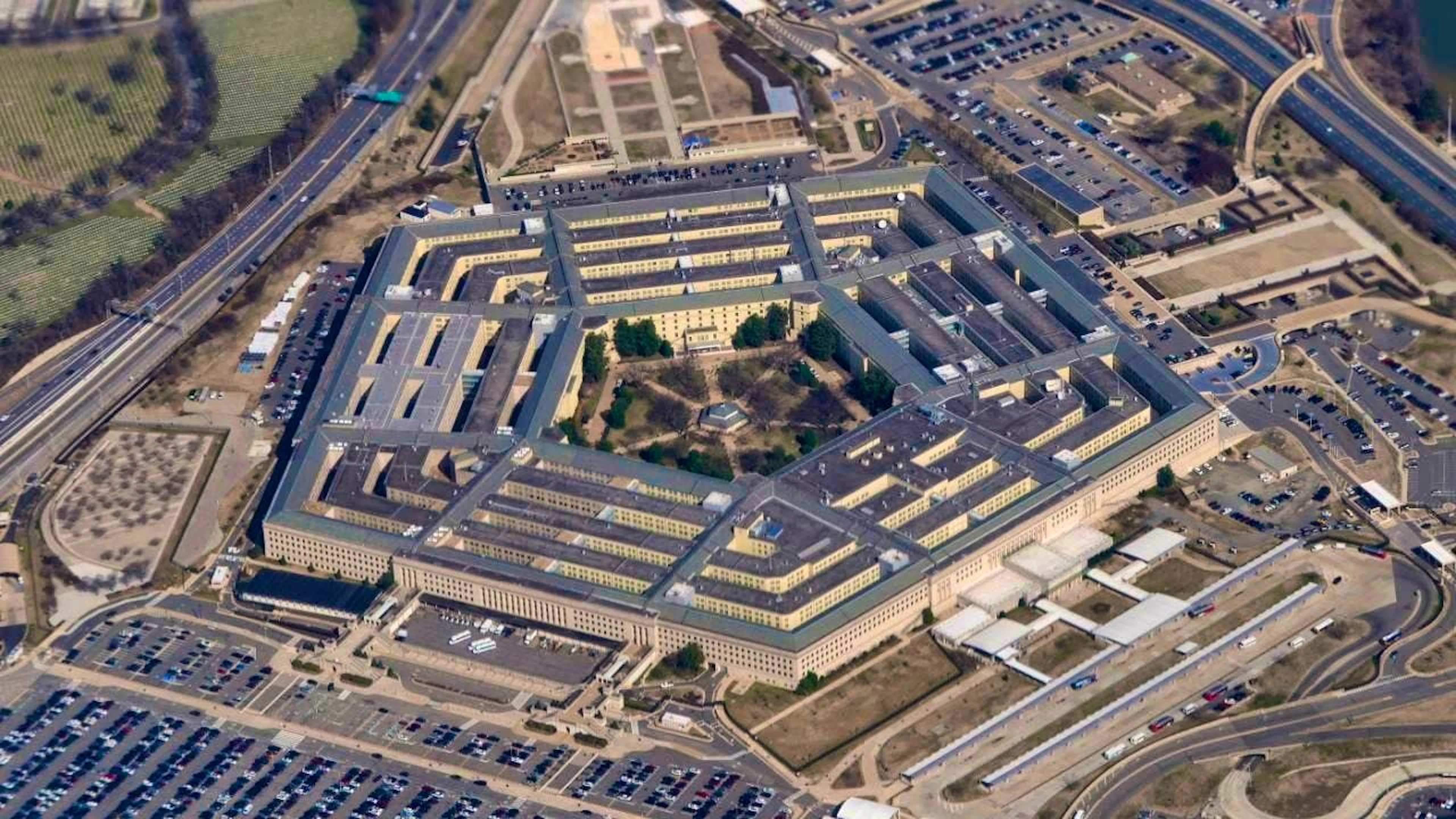 Pentagon accepts anonymous donation of millions during shutdowns