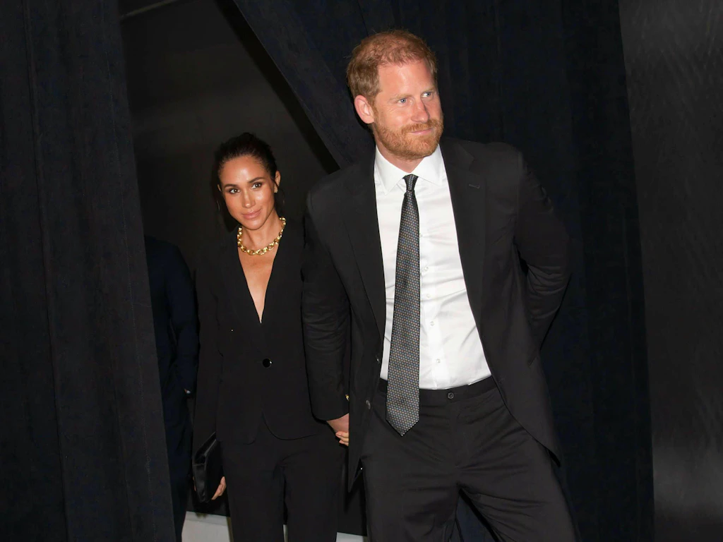 Meghan e Harry, Lizzo & co. per Serena Williams e le famiglie di Los ...