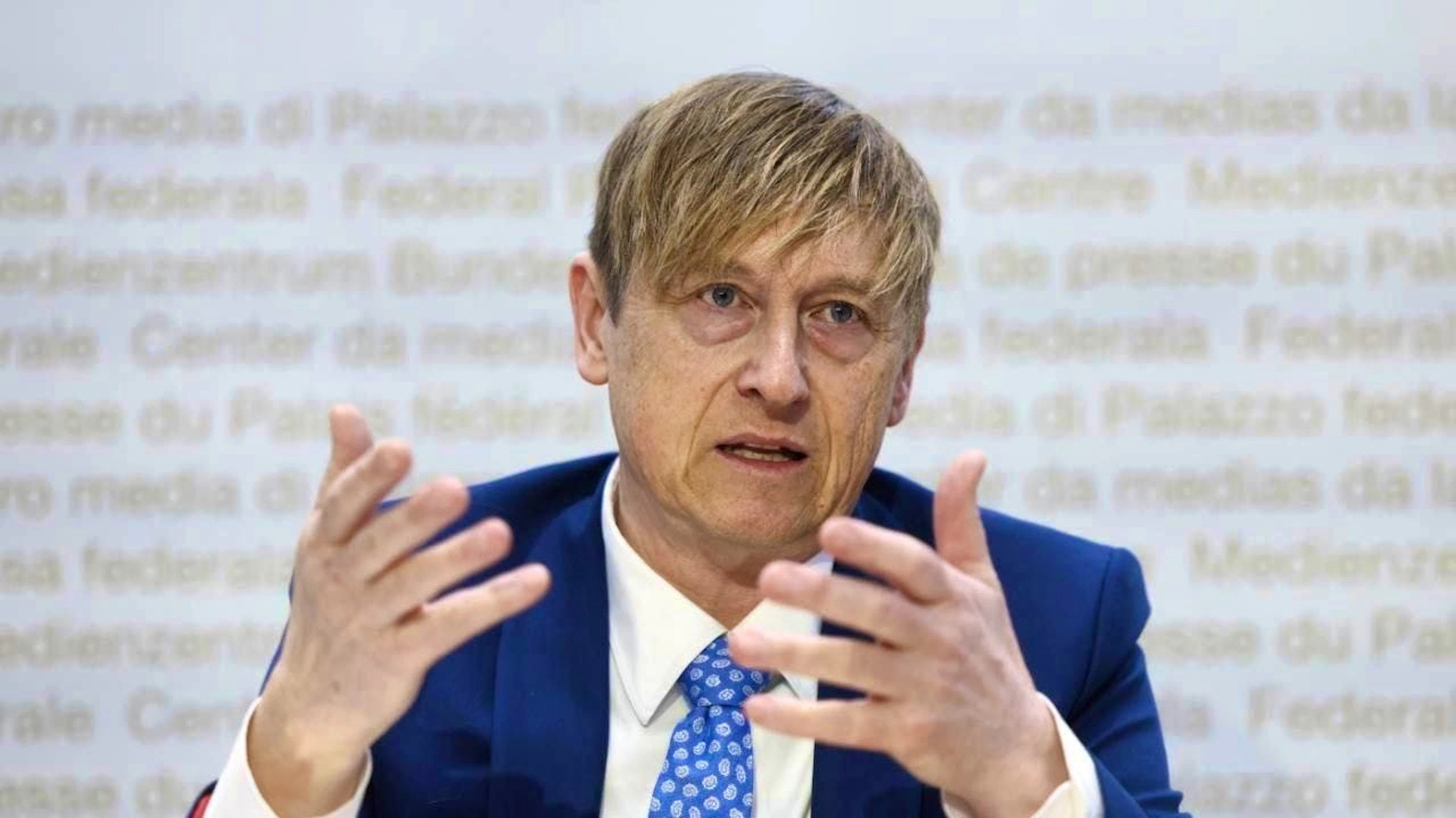 Price watchdog calls for radical postal cut - Rösti blocks immediately