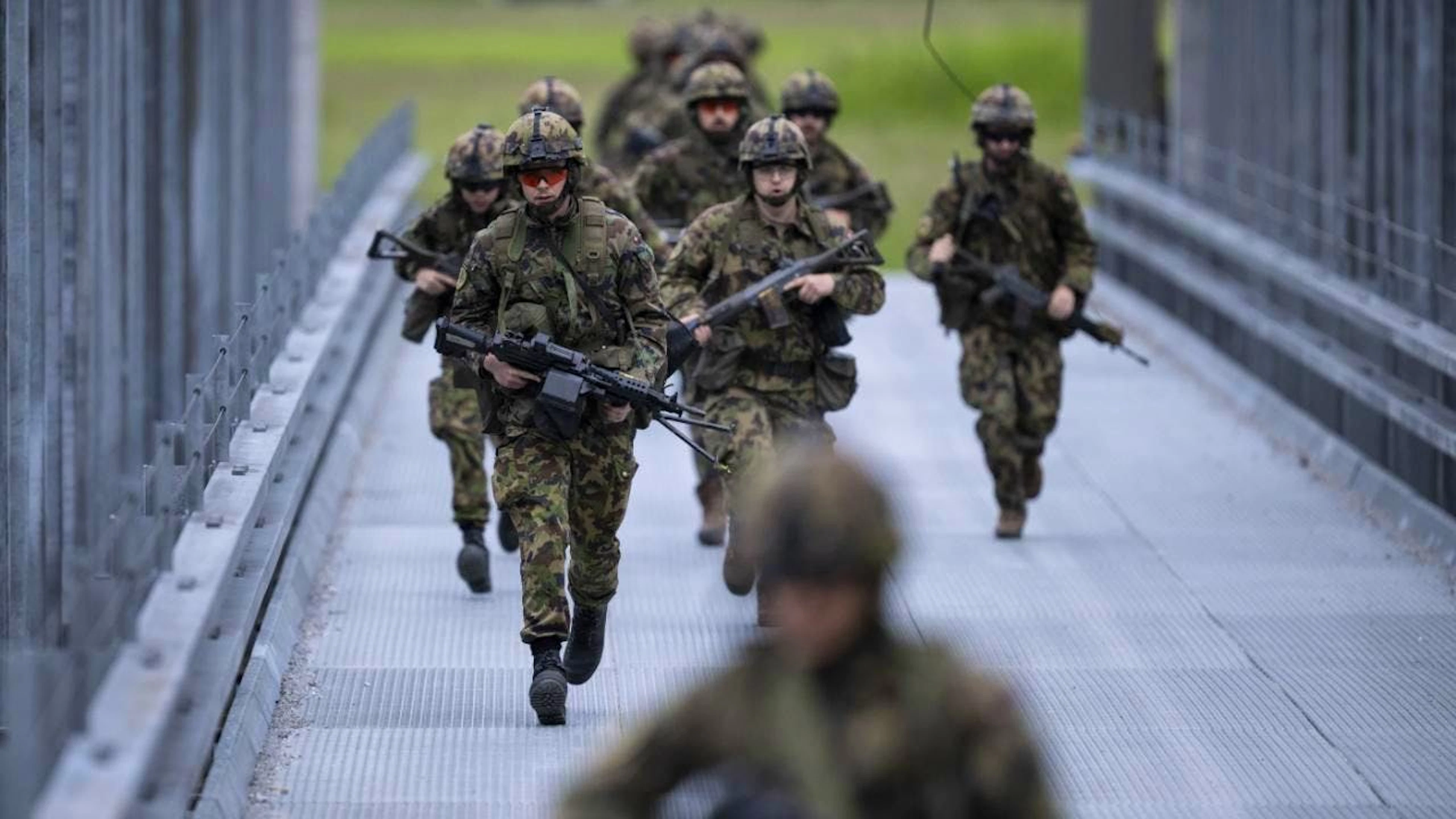 L'esercito svizzero: «Le partenze anticipate creano carenze di personale»