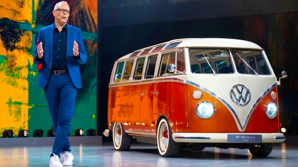 VW brings self-driving electric van to Oslo