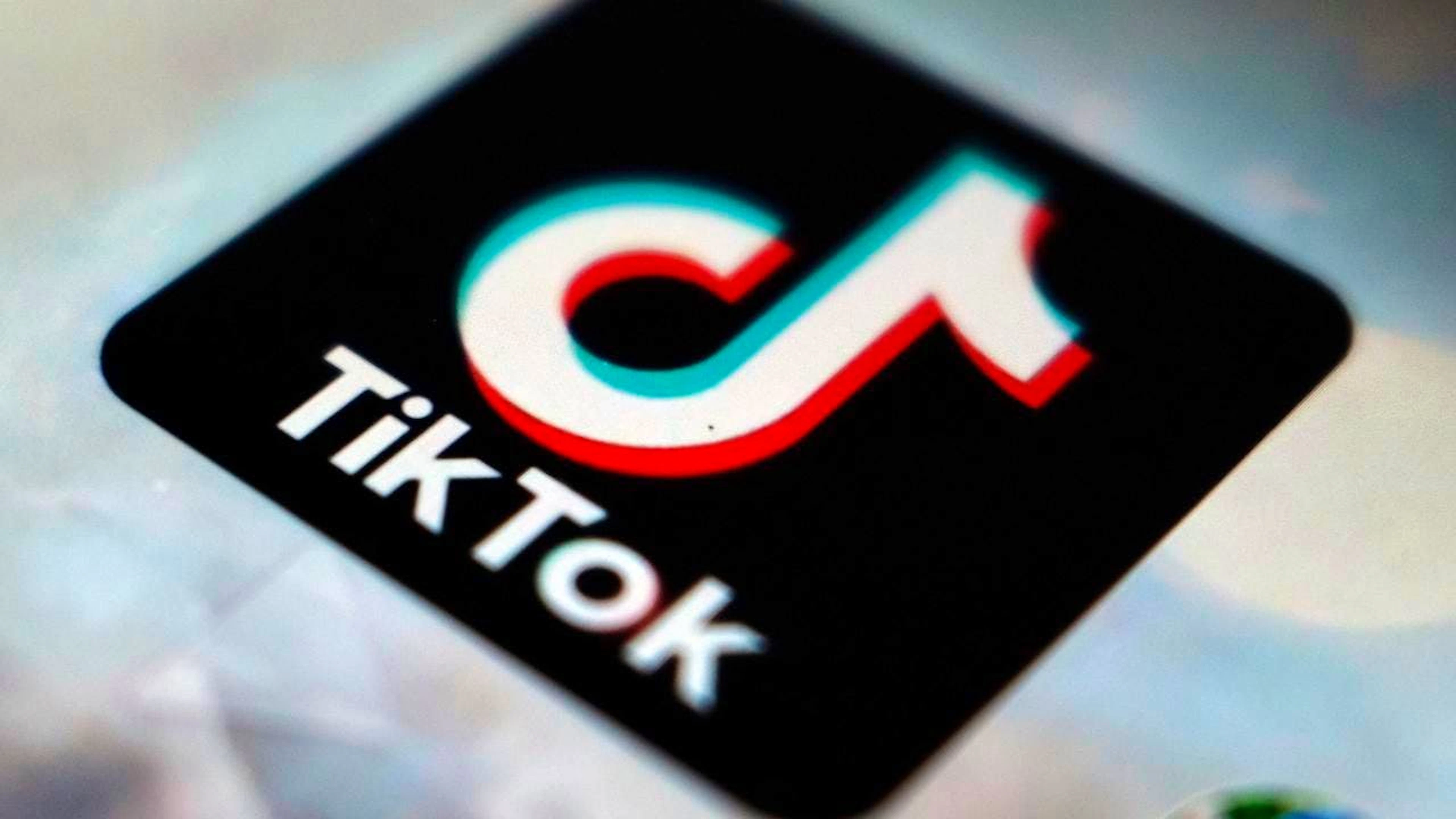 Negli Stati Uniti aumentano gli utenti che cancellano TikTok