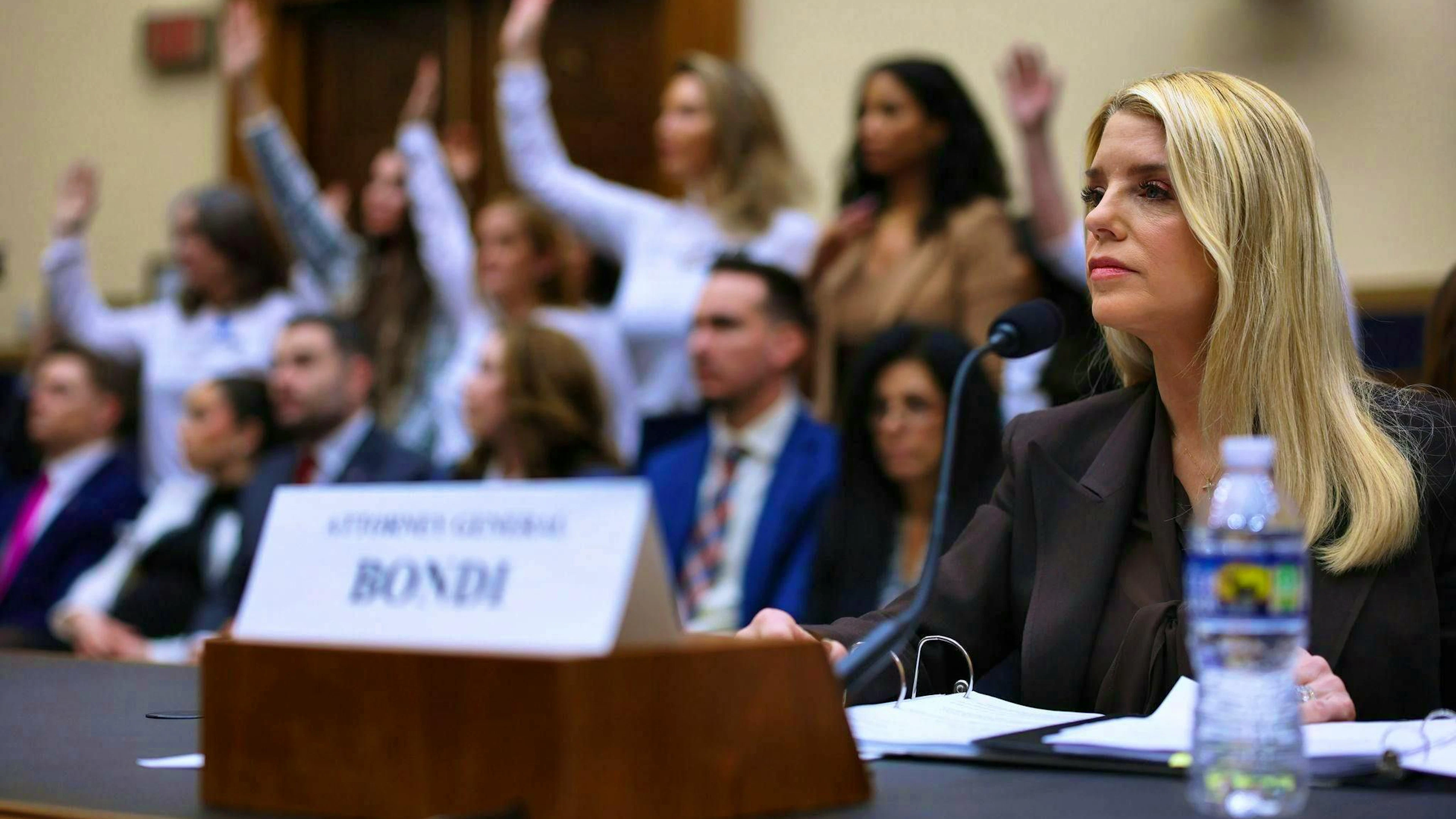 US Attorney General Bondi allegedly spied on MPs