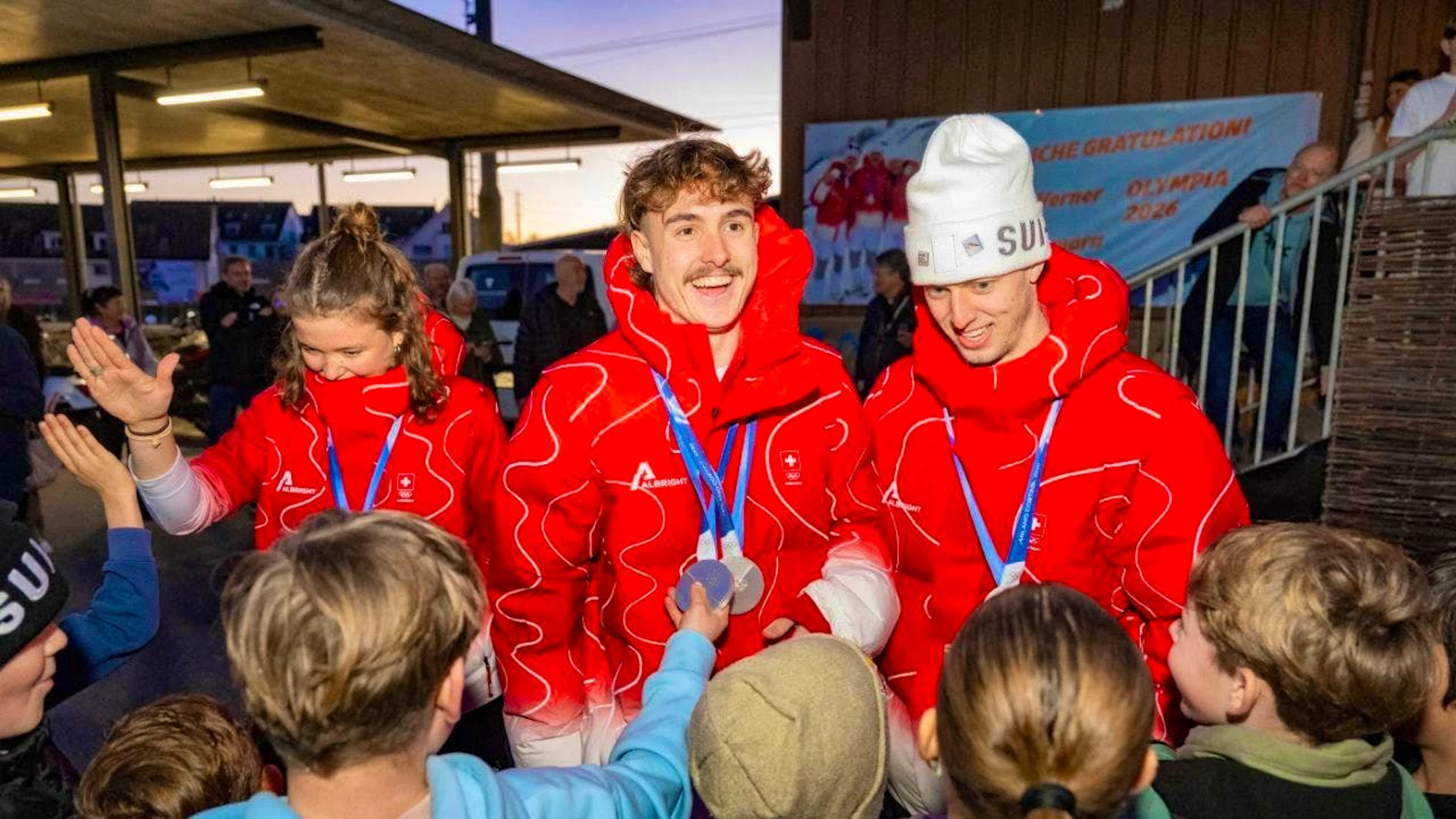Freestyle ski aces are celebrated in Mettmenstetten ZH