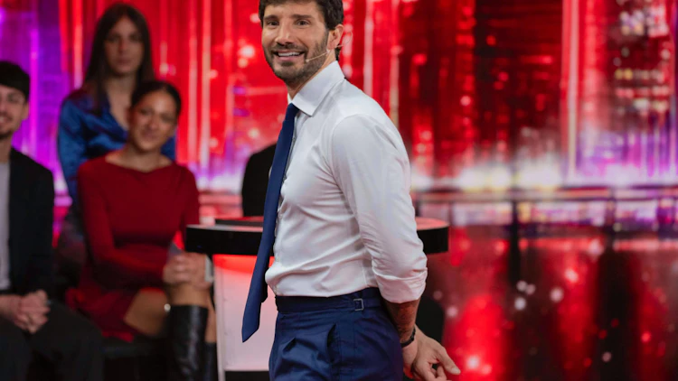 Sanremo 2027: De Martino chiama Clerici o De Filippi? Intanto spunta ...