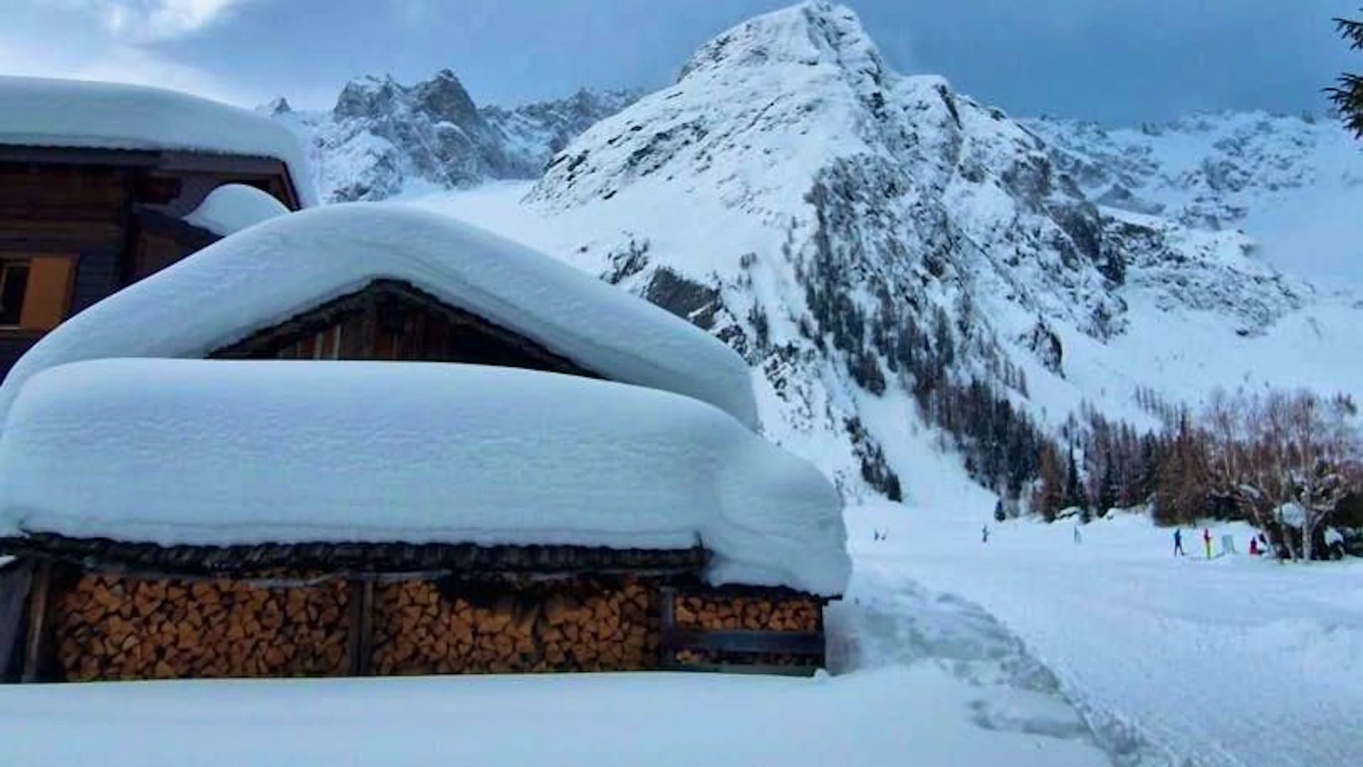 Das Wetter fährt Achterbahn: Nun ist Schneefall auf 600 Meter Höhe möglich