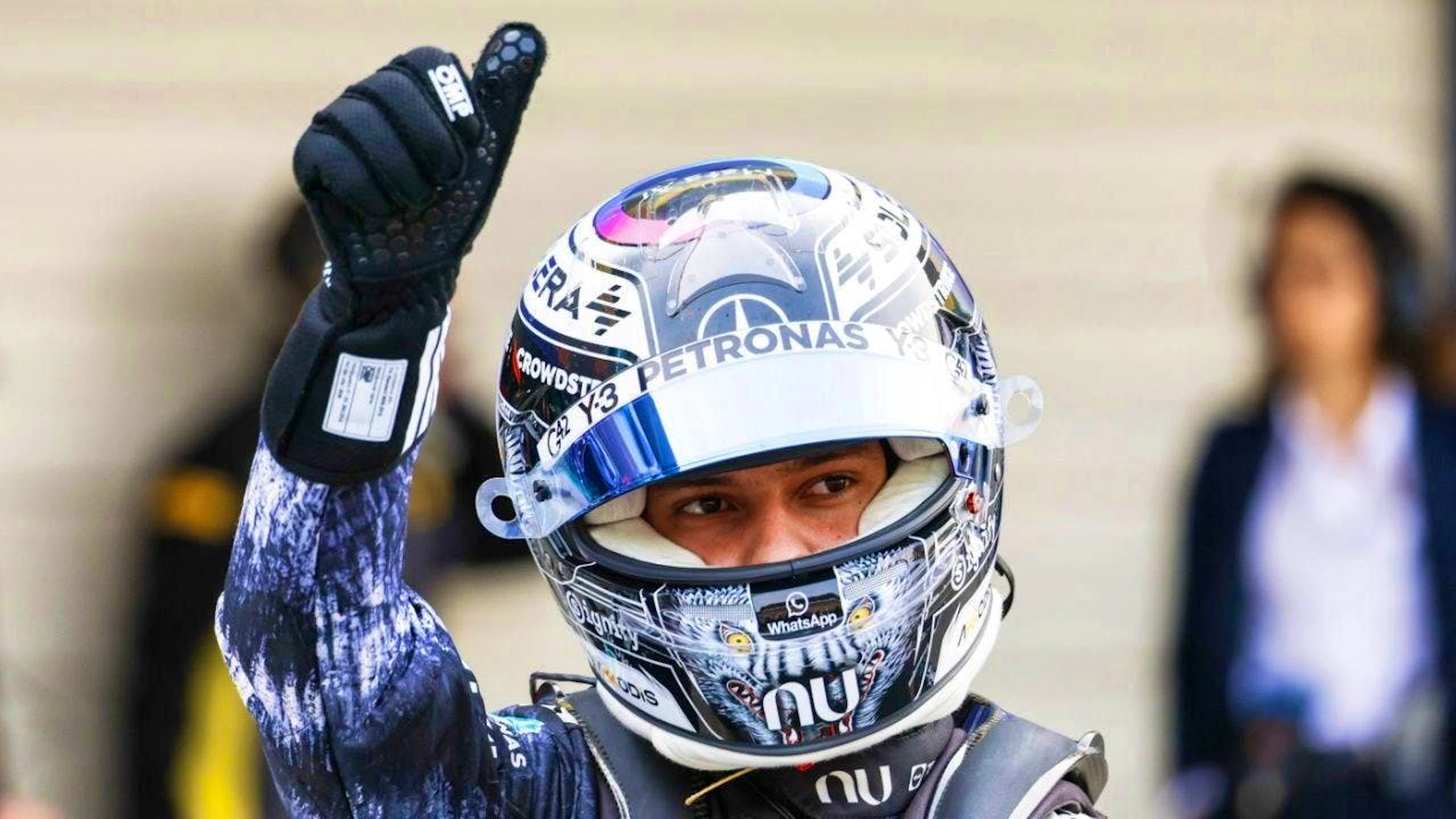 Pole position for Kimi Antonelli - next setback for Verstappen
