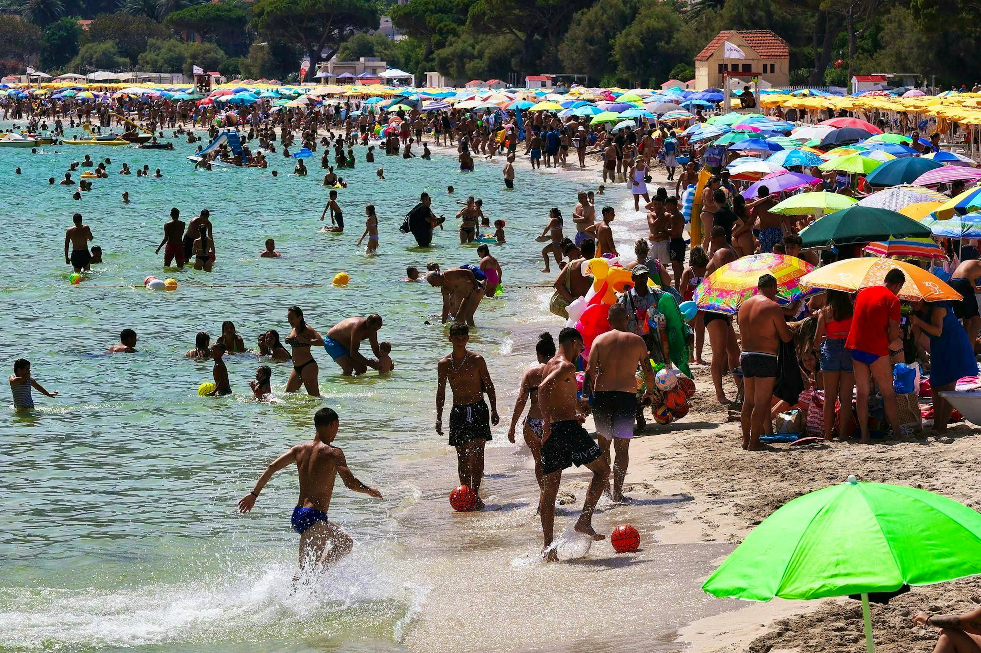 This virus is spreading rapidly in an Italian vacation region