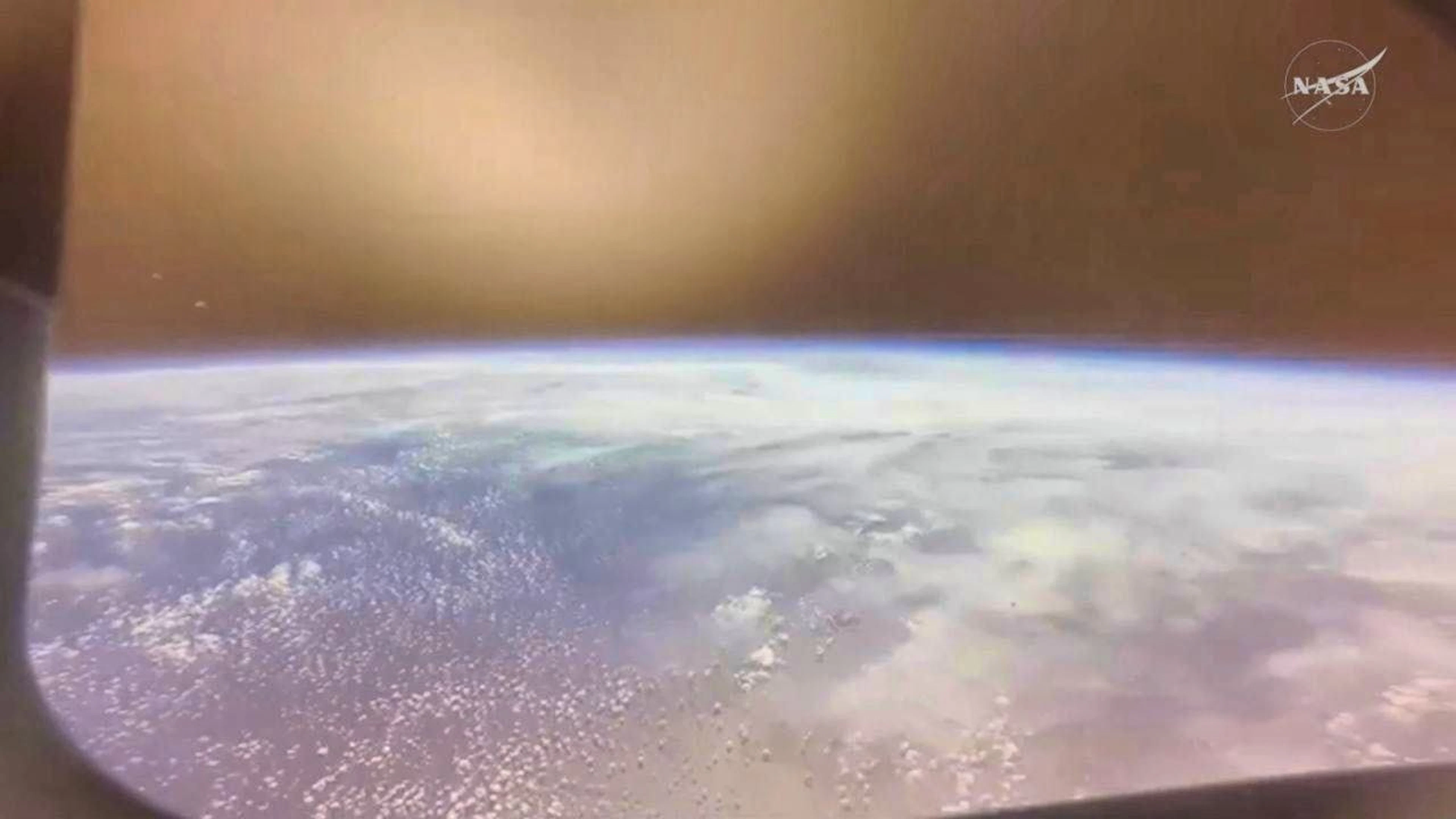 "Artemis 2" crew back on Earth after flight around the moon